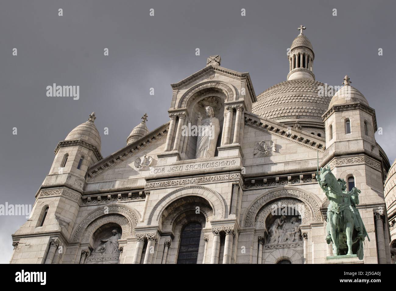 Paris, France: Basilica of the Sacred Heart, Roman Catholic church ...