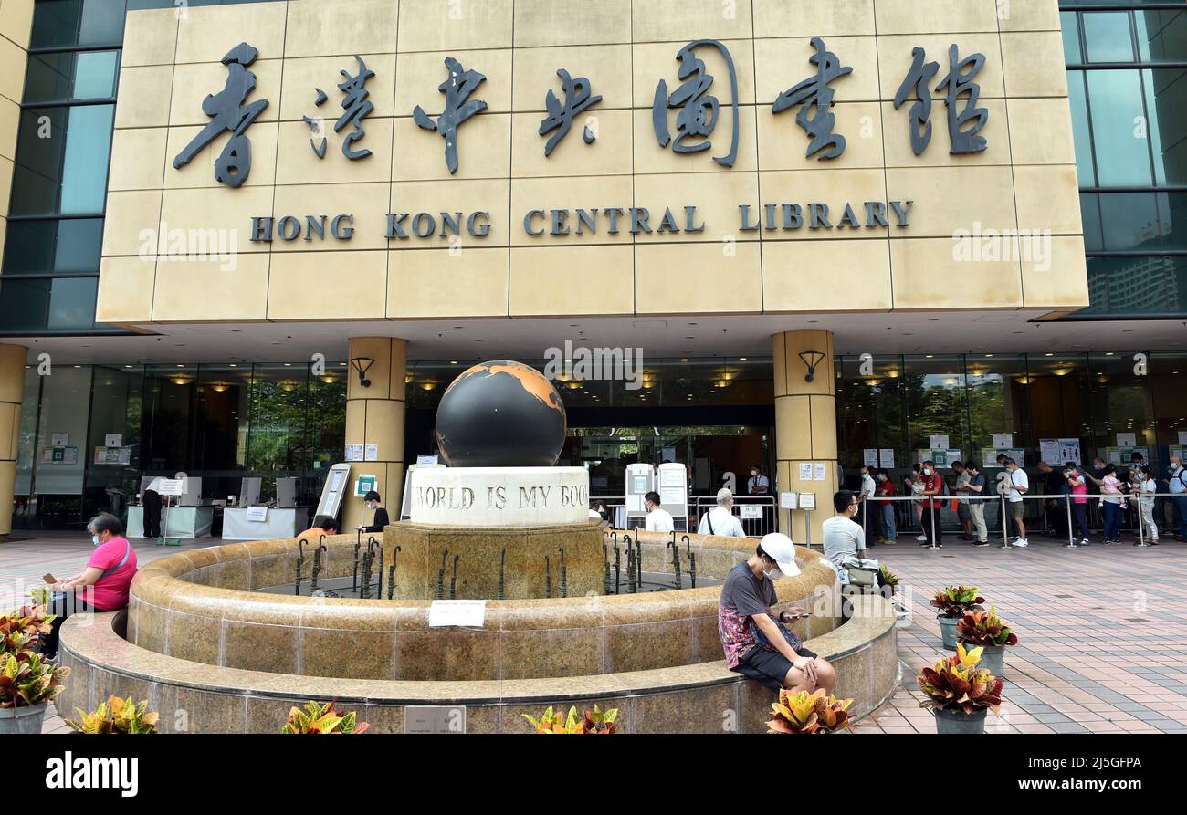 Hong Kong, China. 23rd Apr, 2022. People line up to enter Hong Kong ...