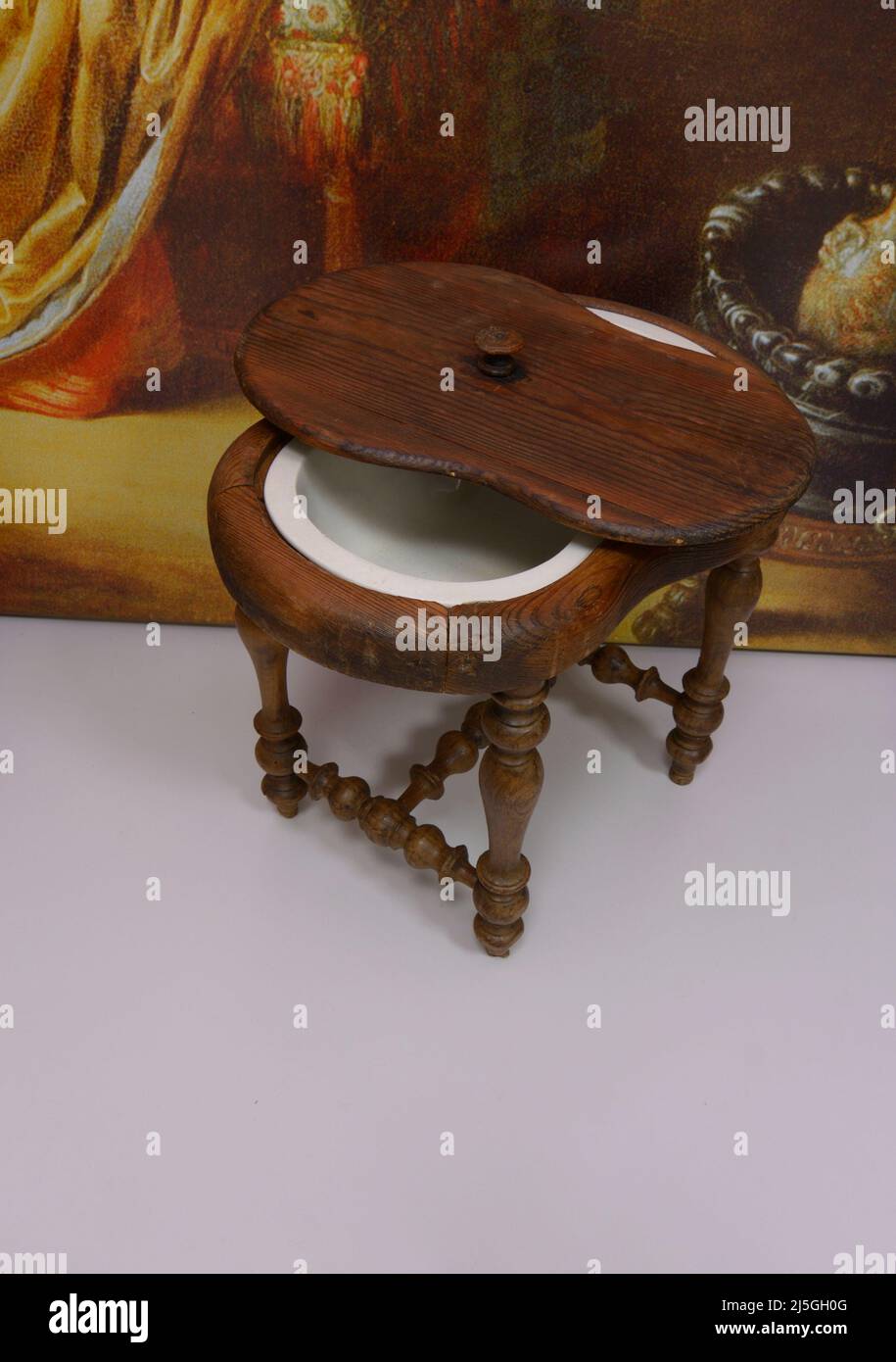 Bidet of 1900 years, brown color, ceramics Stock Photo - Alamy