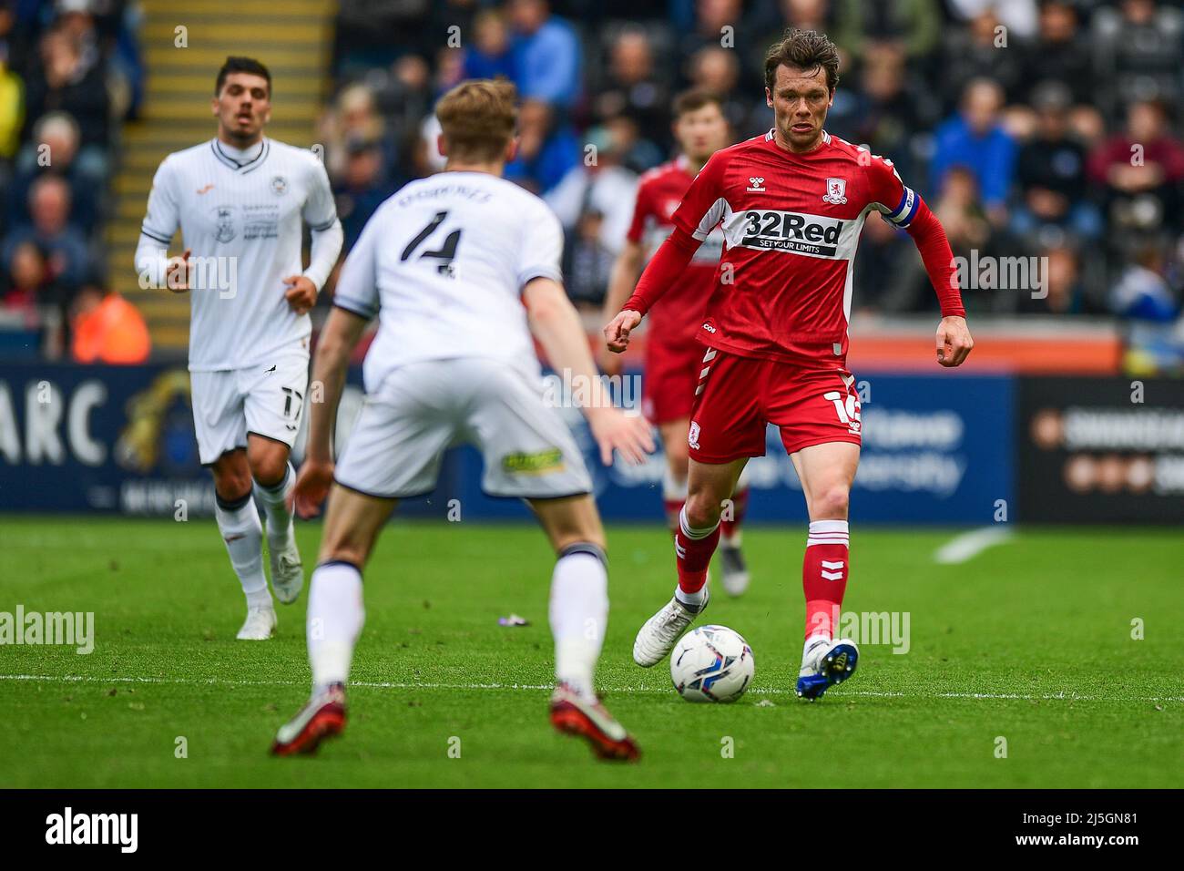 Jonathan Howson #16 of Middlesbrough in action during the game under ...