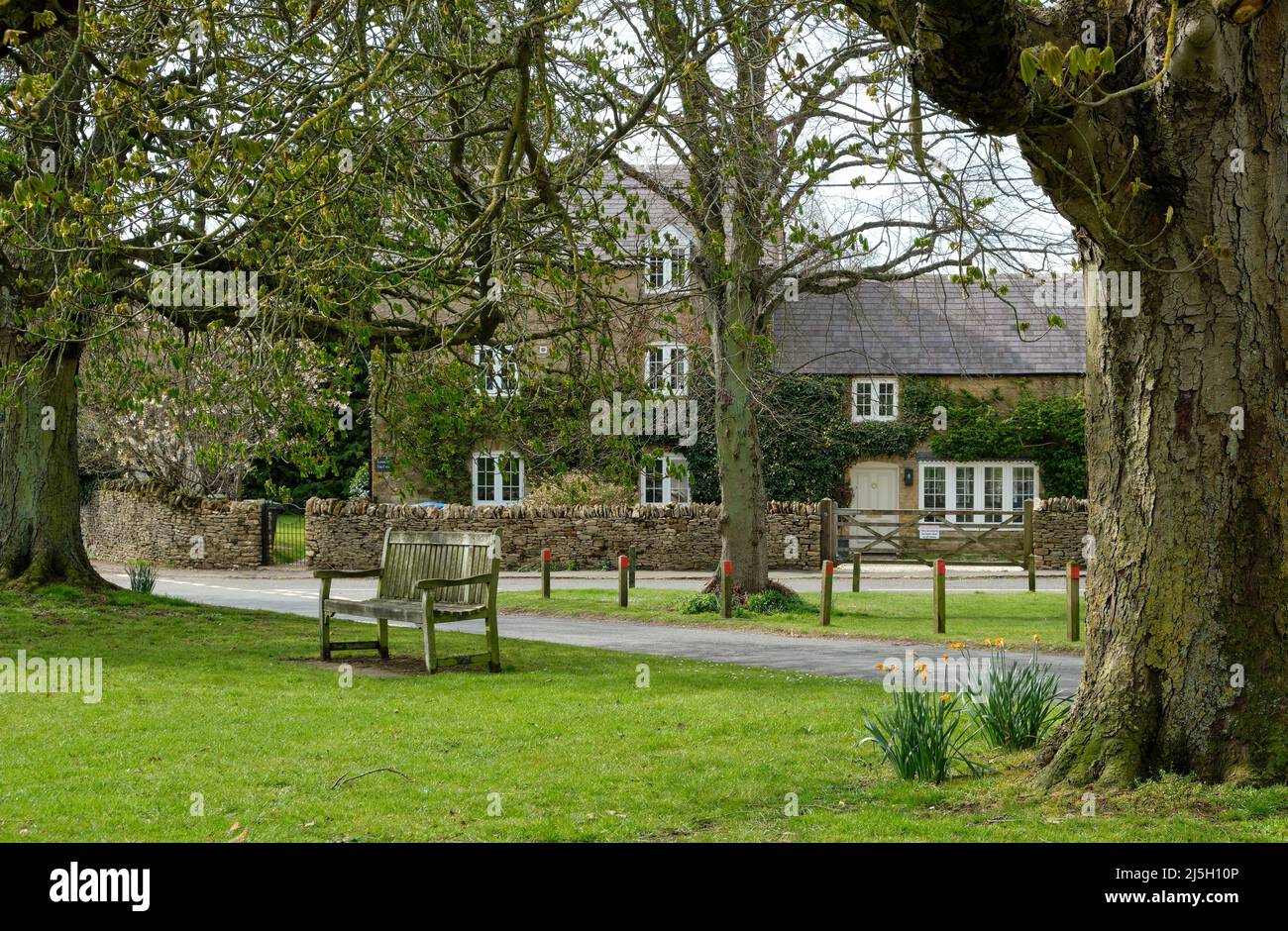 Views of Kingham Village Oxfordshire Stock Photo - Alamy