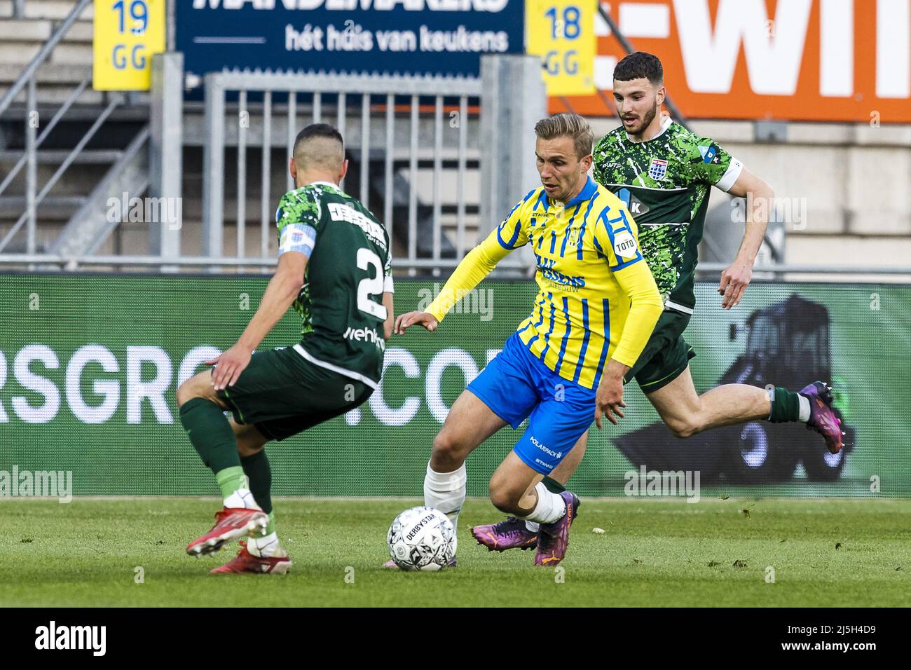 WAALWIJK - 23-04-2022, Mandemakers stadion. Dutch football, eredivisie, season 2021-2022. PEC ...