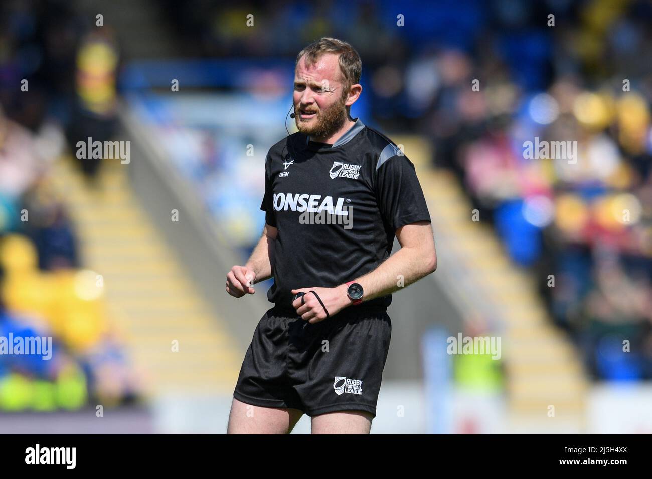 Referee Robert Hicks in action during the game Stock Photo - Alamy