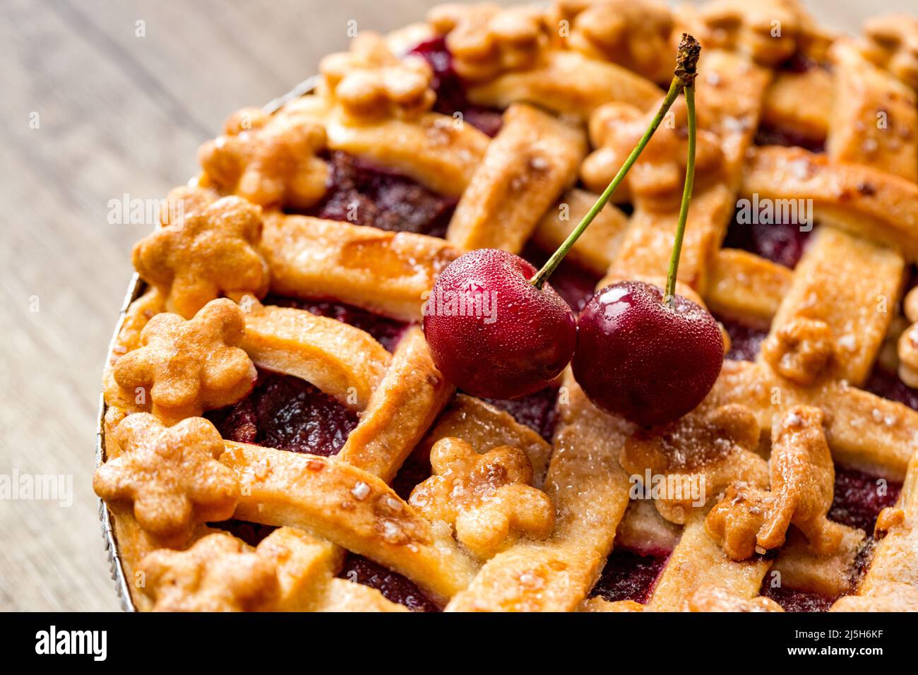 Delicious fresh cherry pie hi-res stock photography and images - Alamy