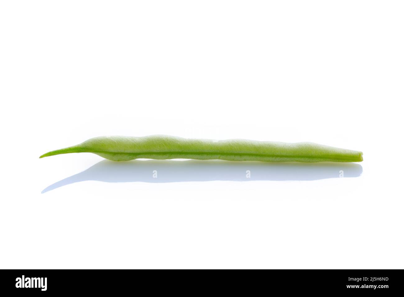 fresh green beans isolated on white background Stock Photo - Alamy