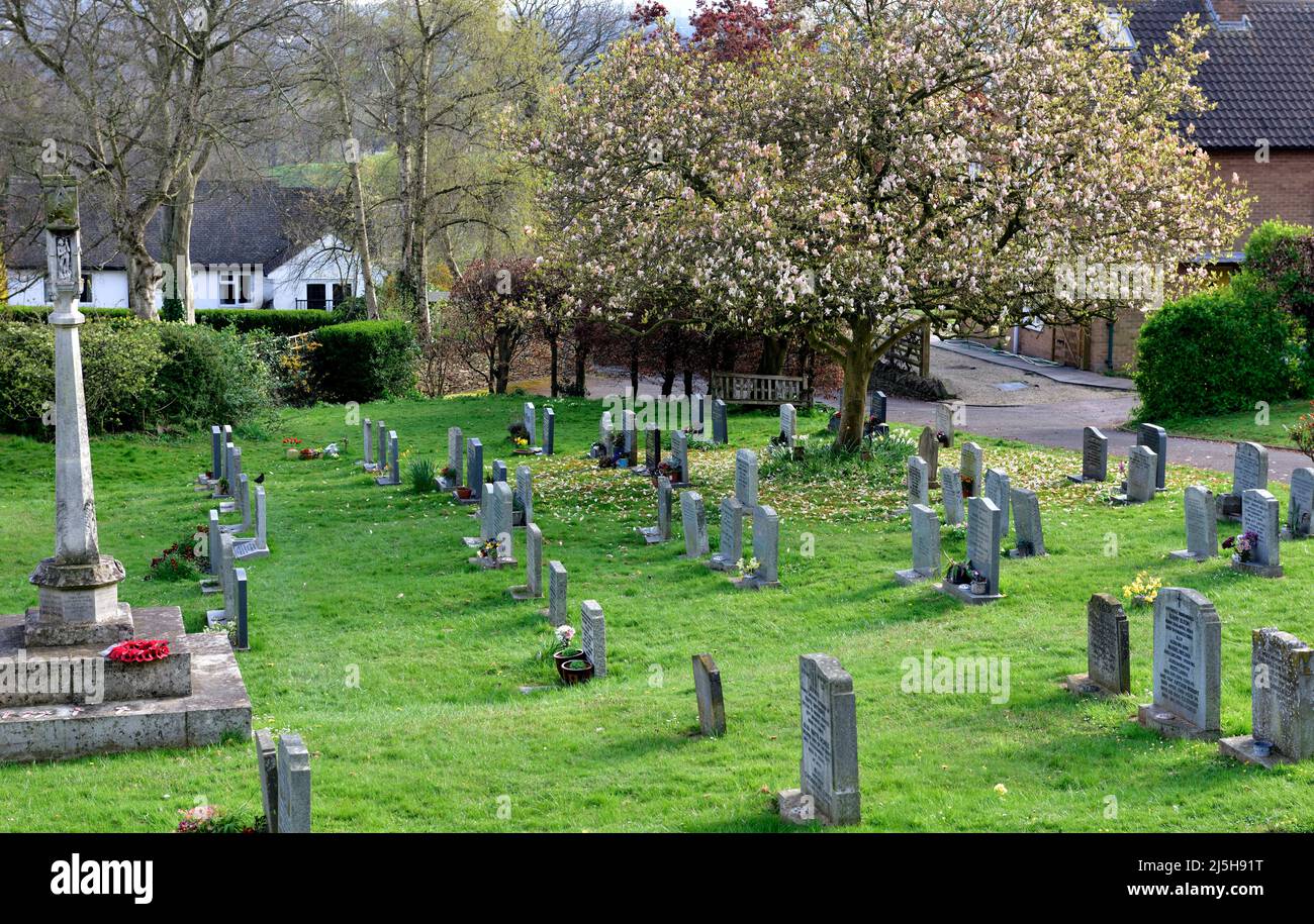 Graveyard uk hi-res stock photography and images - Alamy