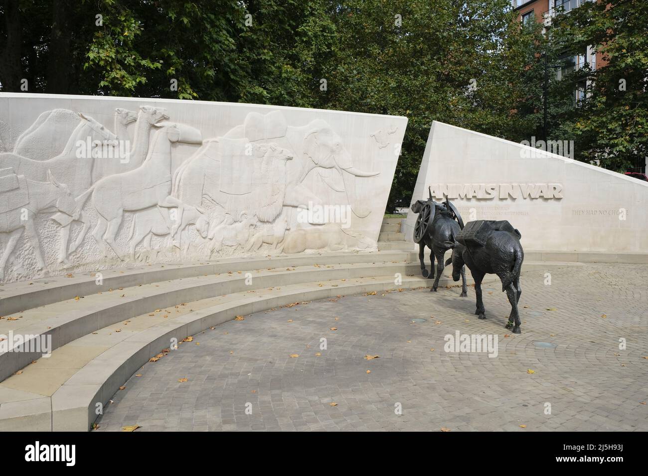 London, UK - September 2021: The Animals in War Memorial in Hyde Park ...