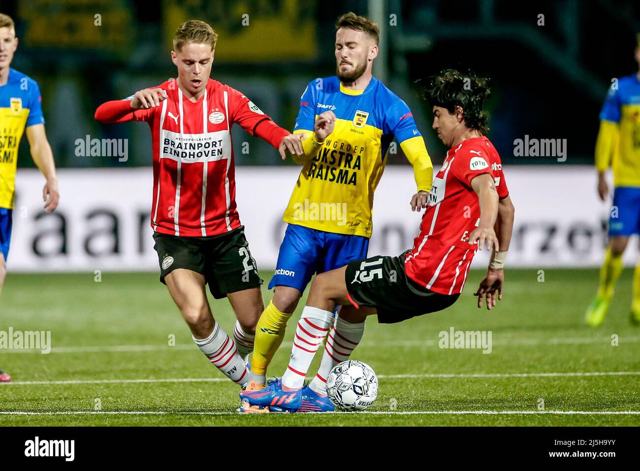 LEEUWARDEN, NETHERLANDS - APRIL 23: Joey Veerman of PSV, Robin Maulun ...