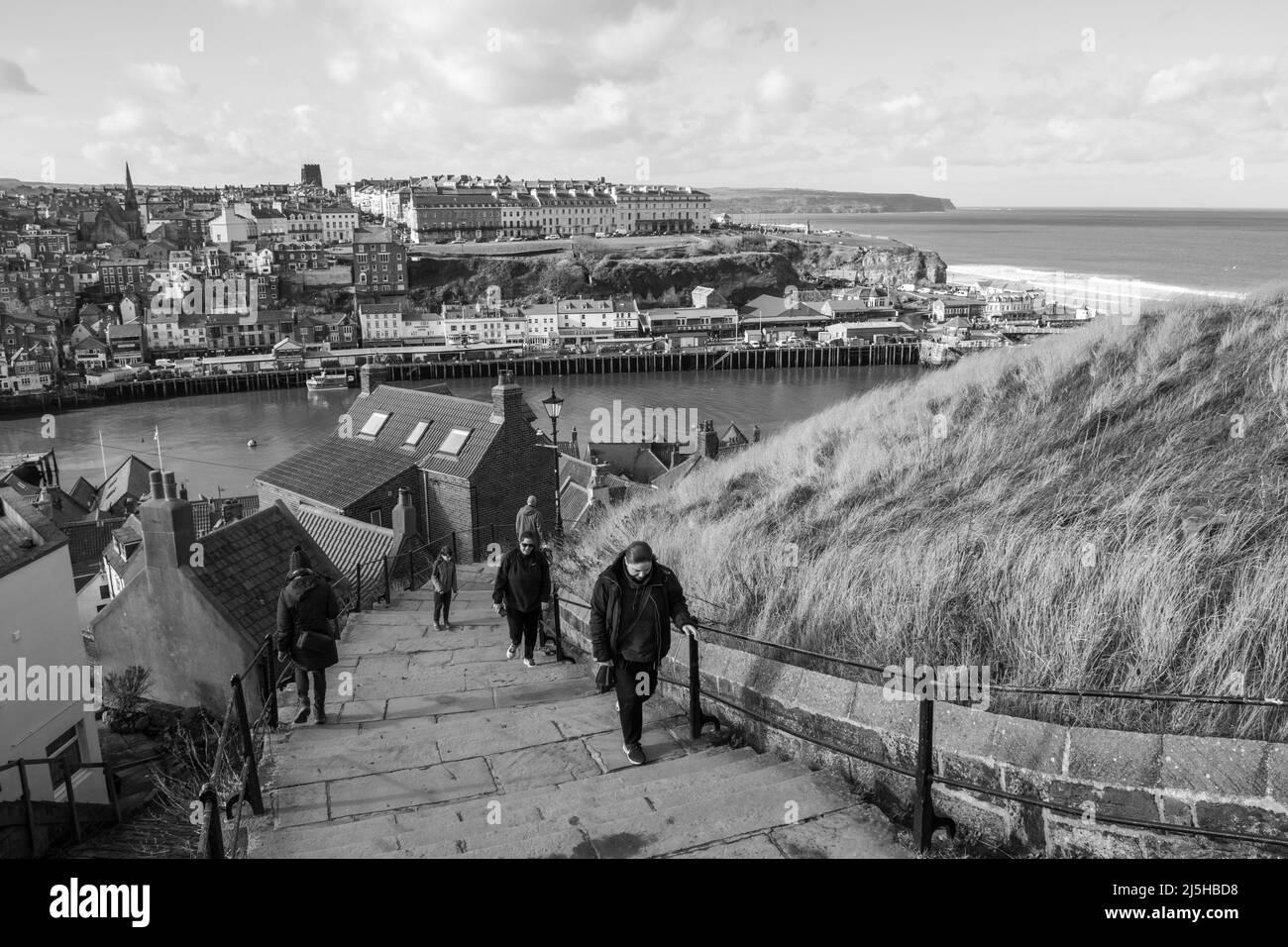 Whitby church stairs hi-res stock photography and images - Alamy