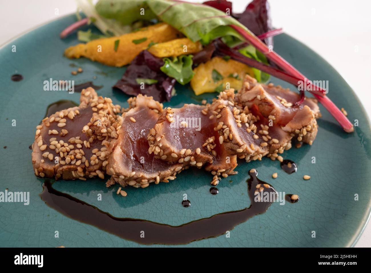 Tuna tatami hi-res stock photography and images - Alamy