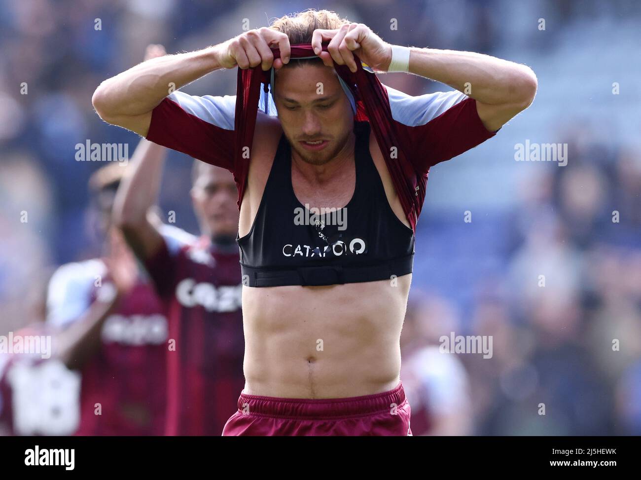 England football shirt 2022 hi-res stock photography and images - Alamy