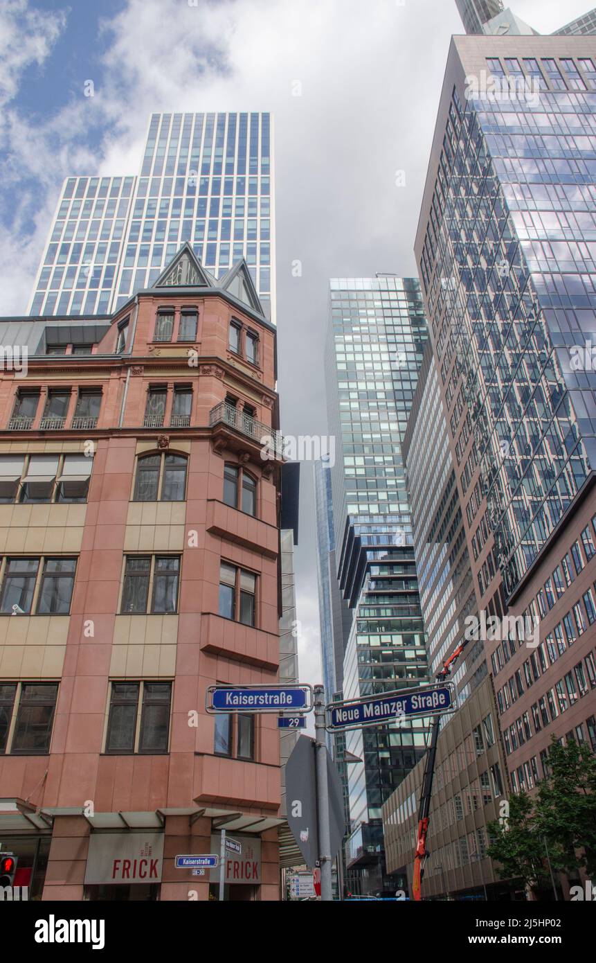 Frankfurt July 2021: High-rise buildings in Frankfurt's banking Stock ...