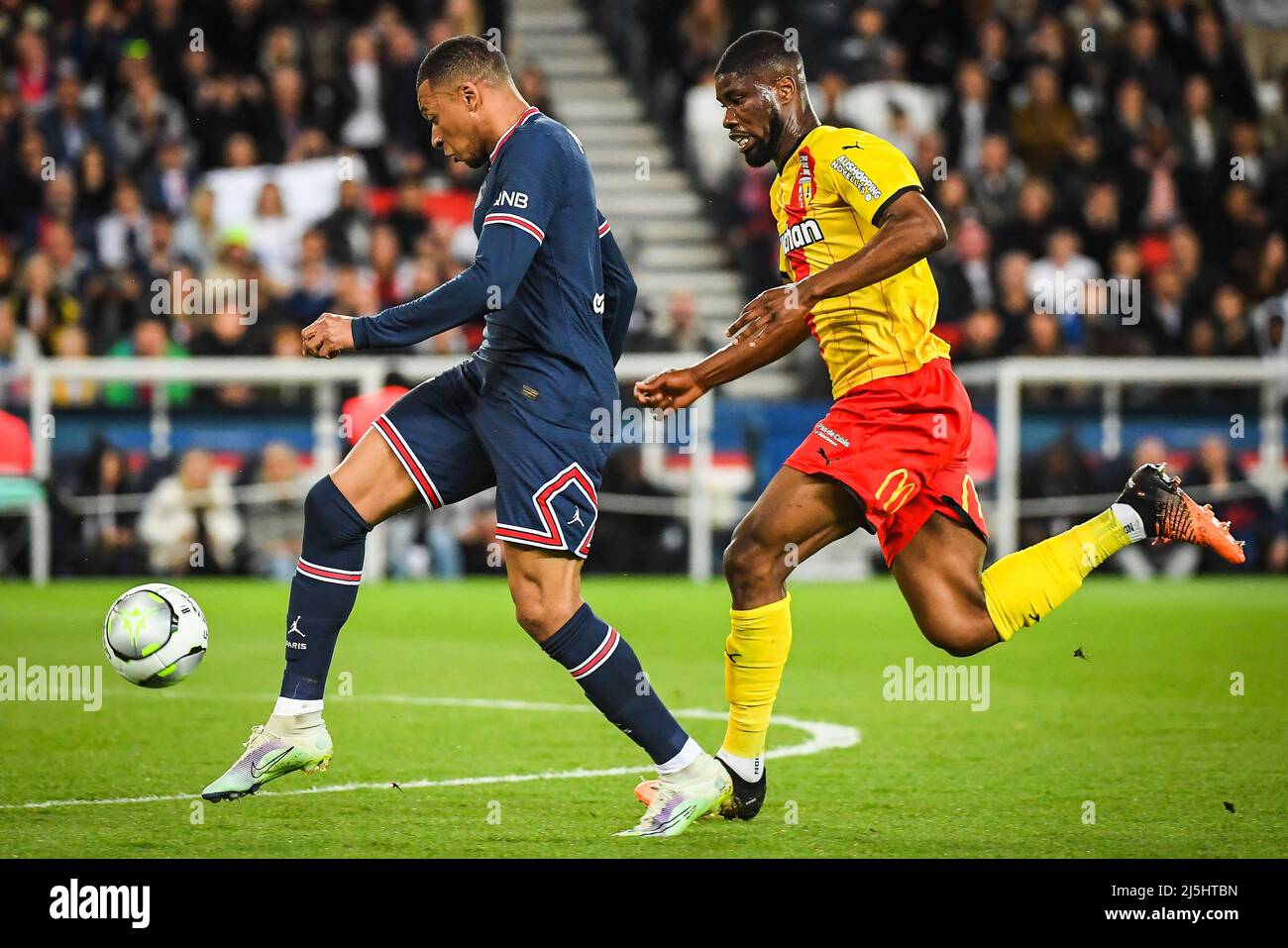 Kevin danso kylian mbappé hi-res stock photography and images - Alamy