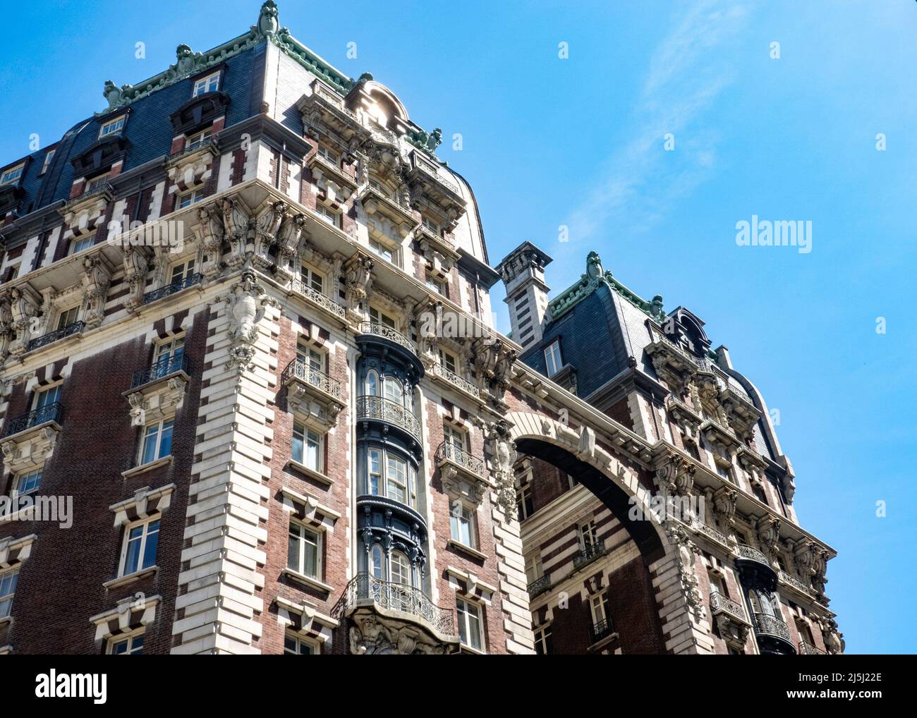 The Dorilton is a Beaux-arts landmark building on the Upper West Side ...