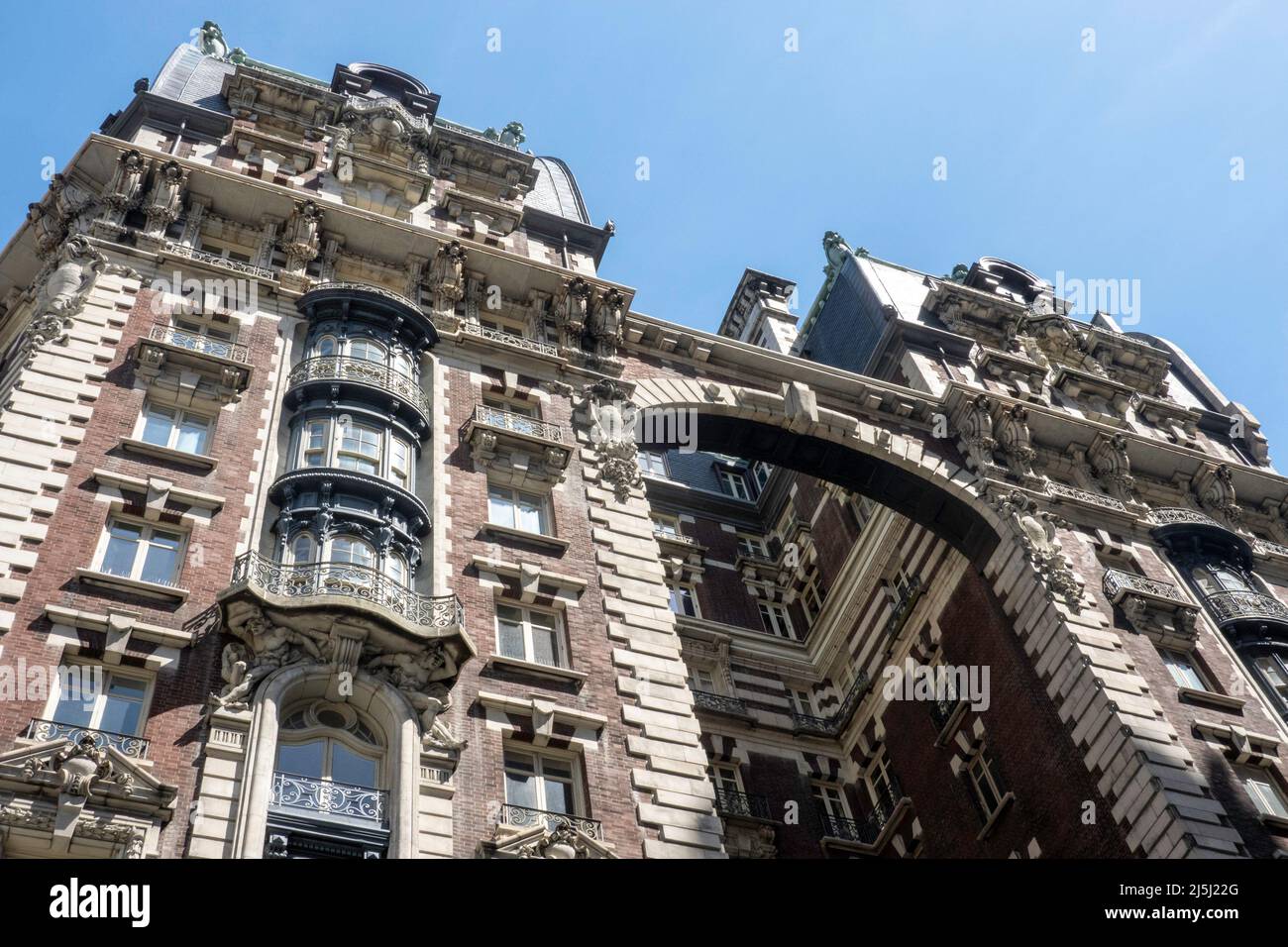 The Dorilton is a Beaux-arts landmark building on the Upper West Side ...