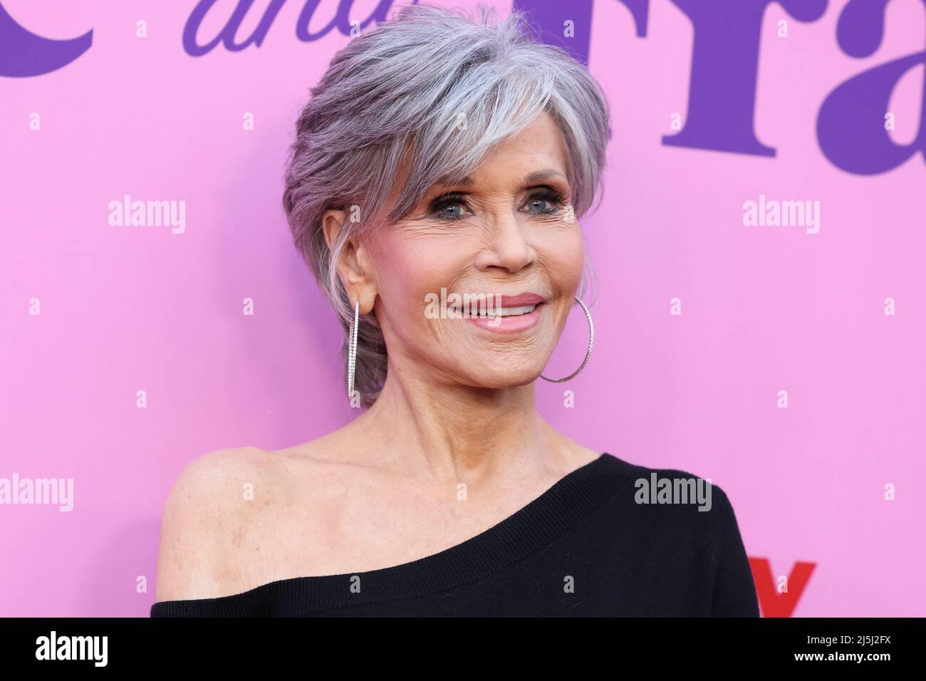 Grace and frankie jane fonda hi-res stock photography and images - Alamy