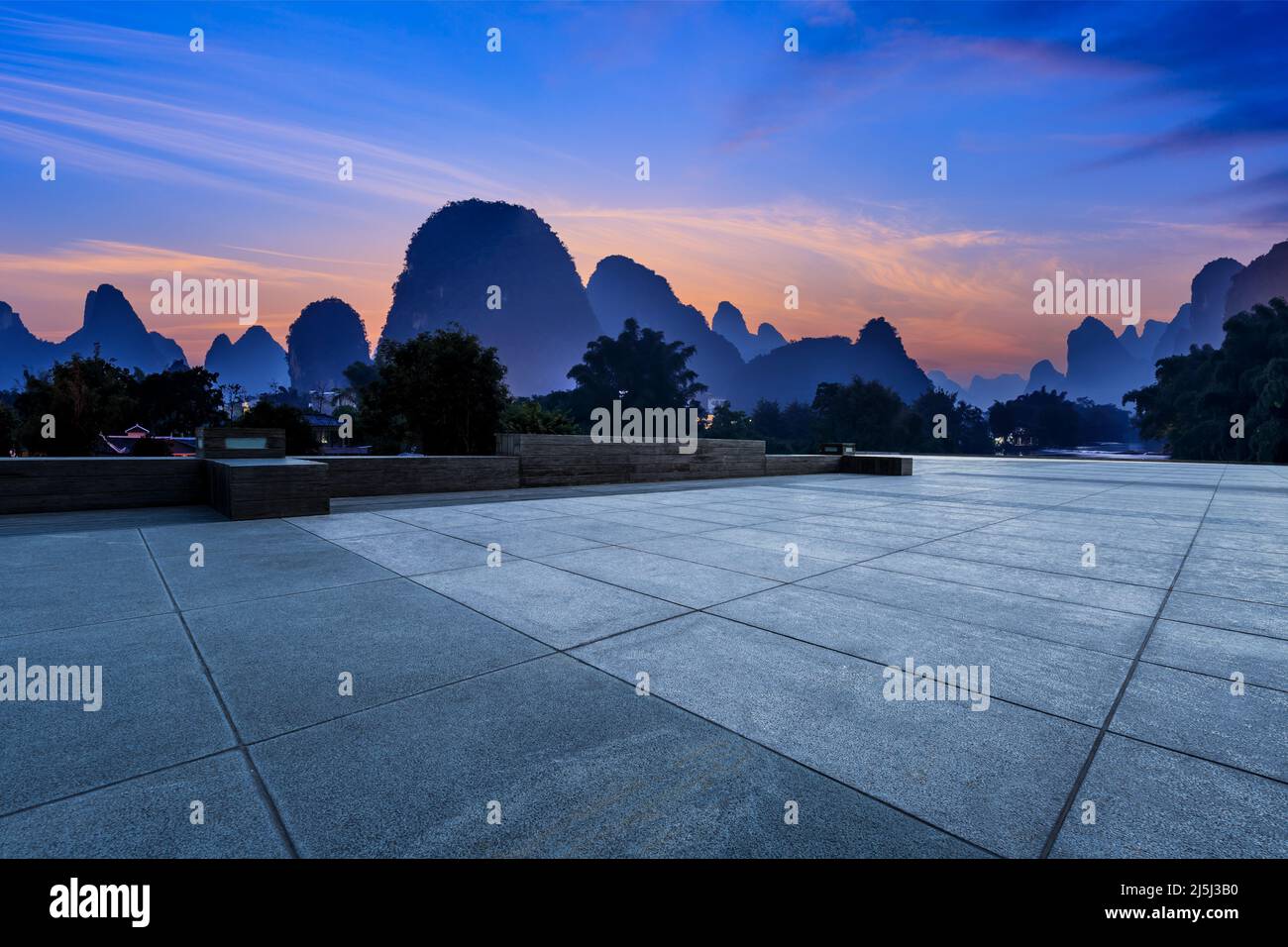 Guilin scenery hi-res stock photography and images - Alamy