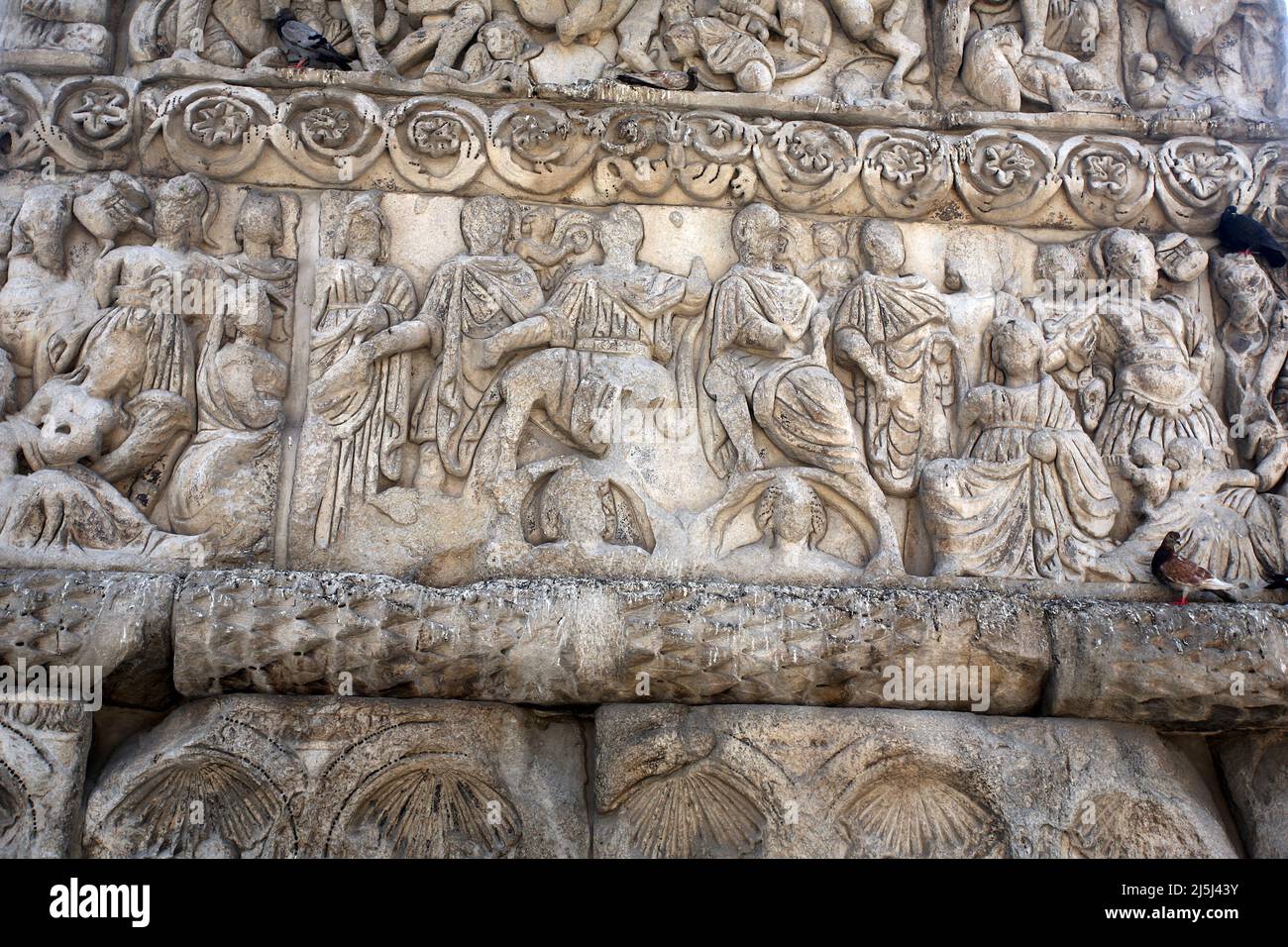 Galerius Archway (Kamara) archeological detail in Thessaloniki, Greece ...