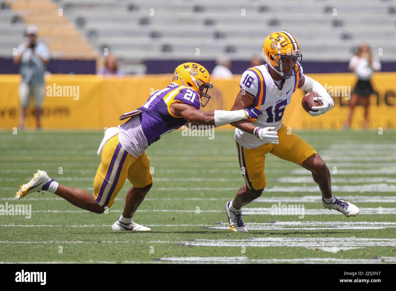 Baton Rouge, LA, USA. 23rd Apr, 2022. LSU wide receiver Kyren Lacy (16 ...