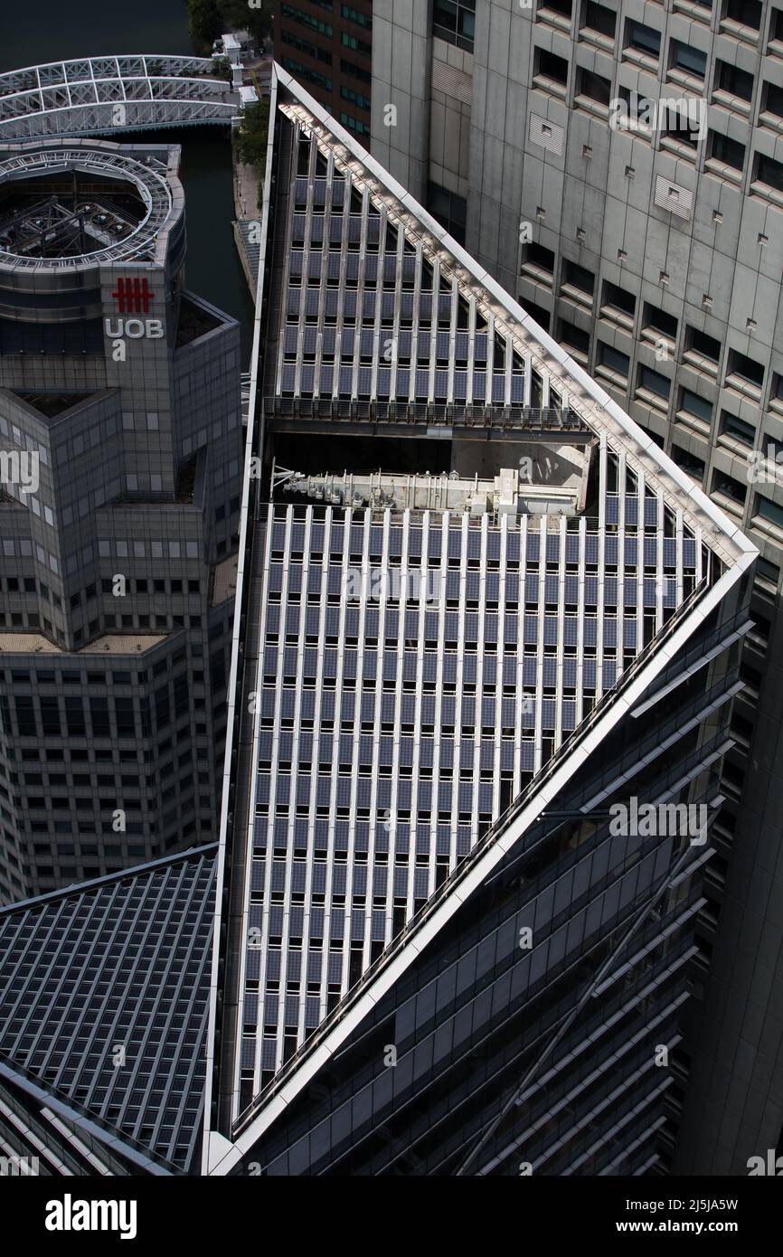 Solar rooftop skyscraper hi-res stock photography and images - Alamy