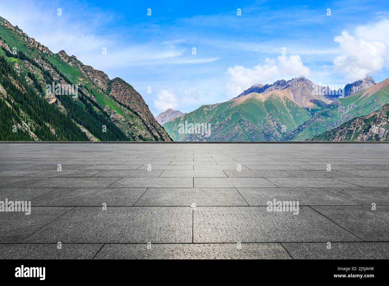 Empty landscape countryside hi-res stock photography and images - Alamy