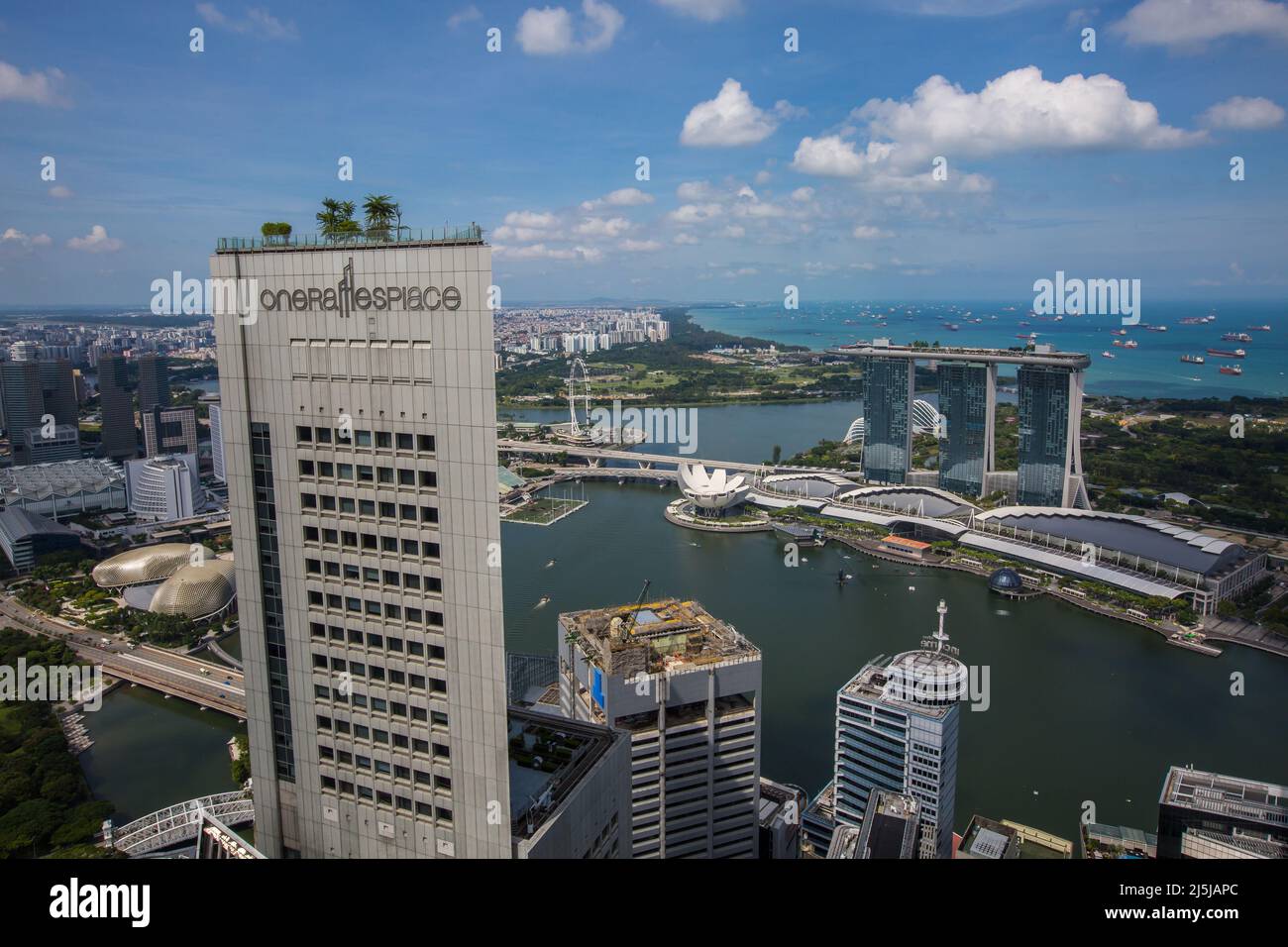 One raffles place singapore hi-res stock photography and images - Alamy
