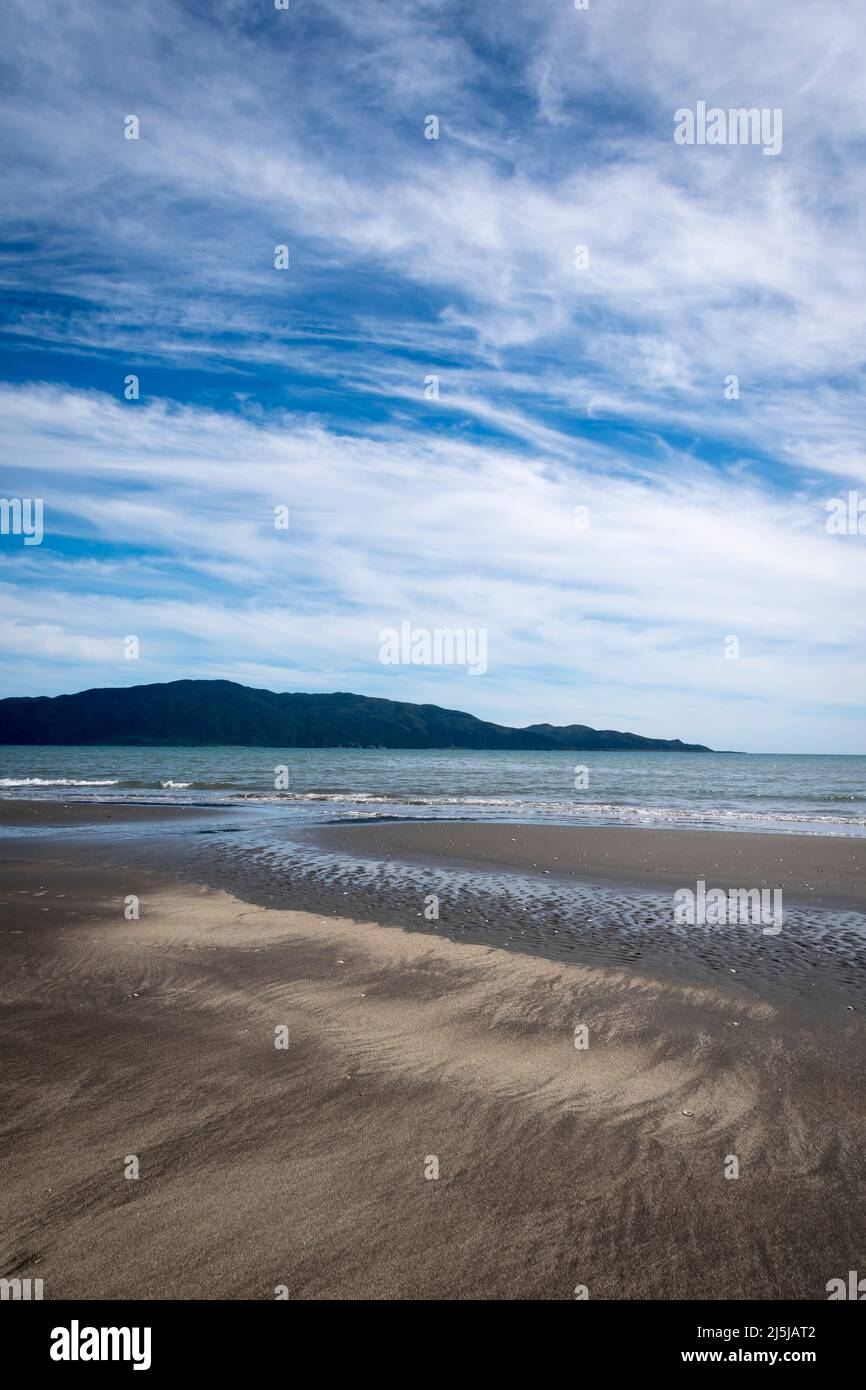 Kapiti Island from Waikanae Beach, Kapiti District, North Island, New ...
