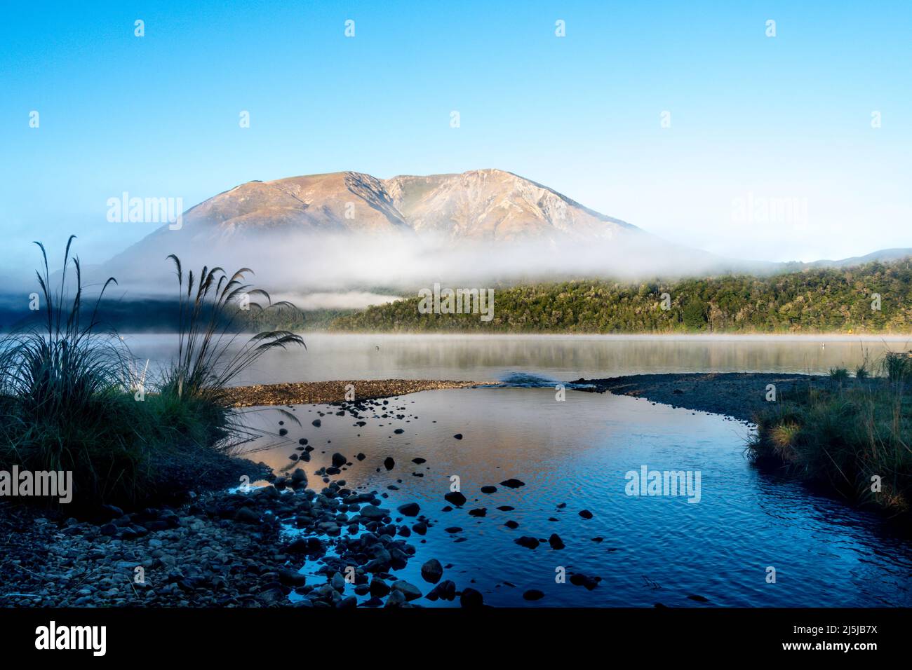 Lake Rotoiti, Nelson Lakes National Park, South Island, New Zealand ...