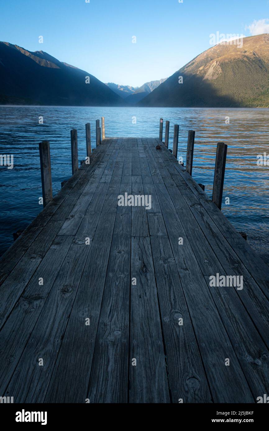 Lake Rotoiti, Nelson Lakes National Park, South Island, New Zealand ...
