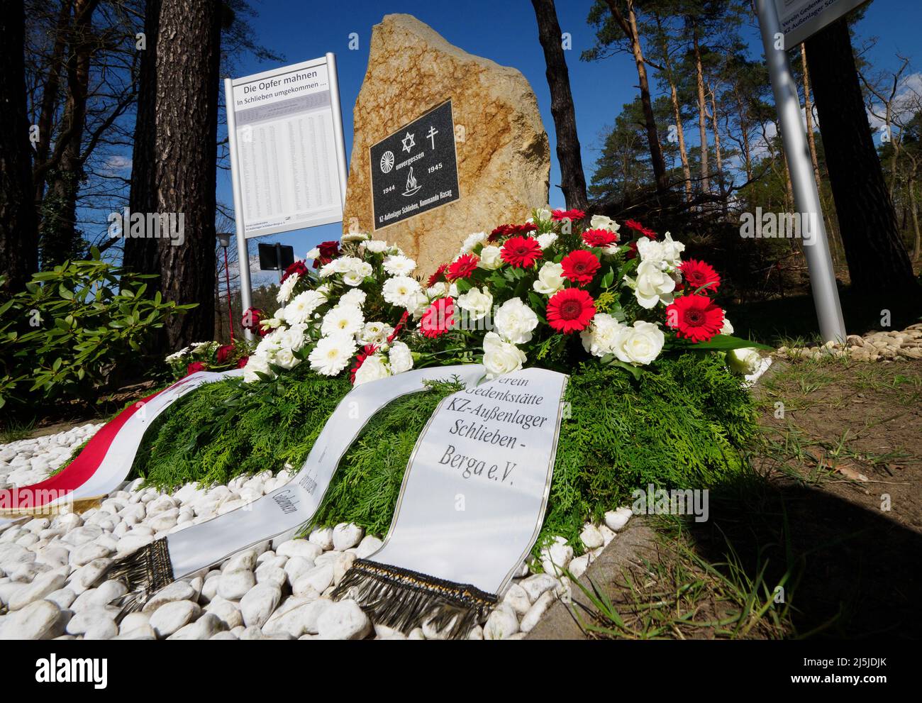 23 April 2022, Brandenburg, Schlieben: One of two memorial plaques with ...
