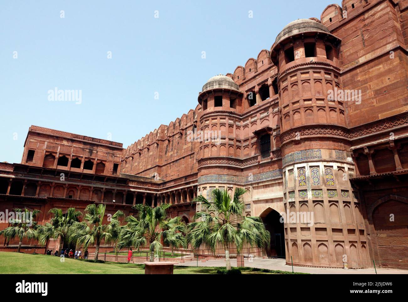 Agra Fort - Historic red sandstone fort of medieval India also known as ...