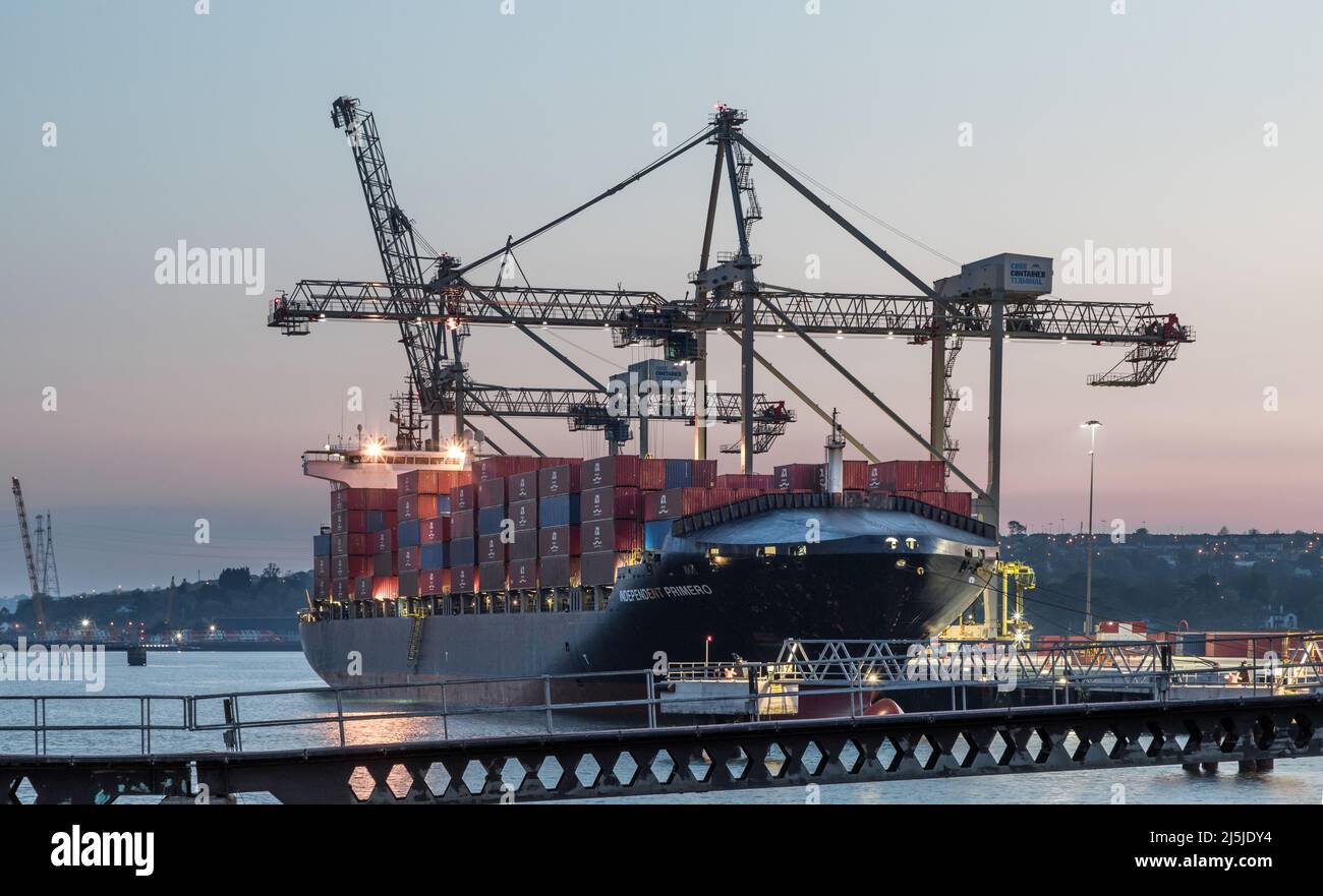 Vessel cargo vessel hi-res stock photography and images - Alamy