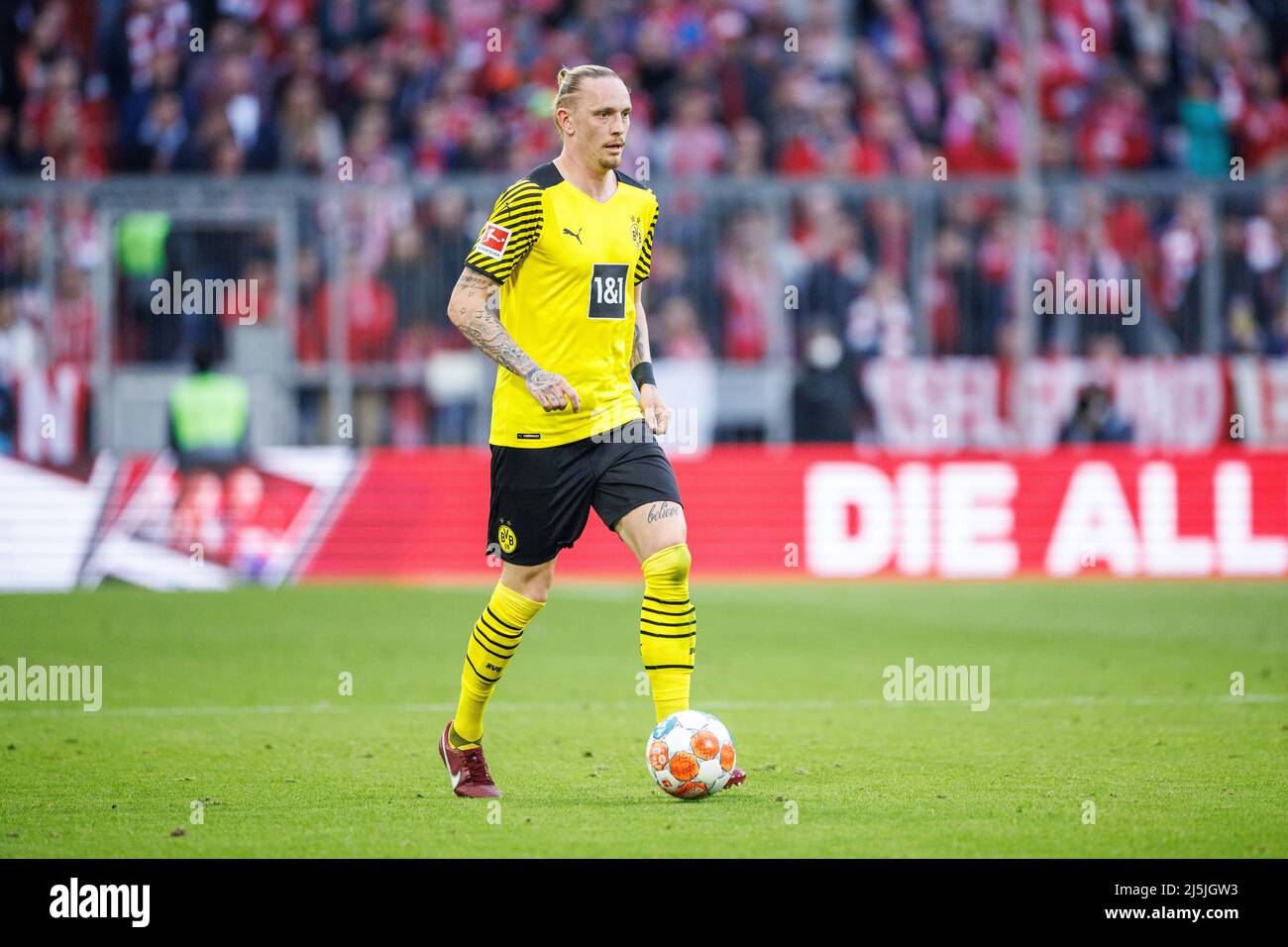 Munich, Germany. 23rd Apr, 2022. Soccer: Bundesliga, Bayern Munich ...