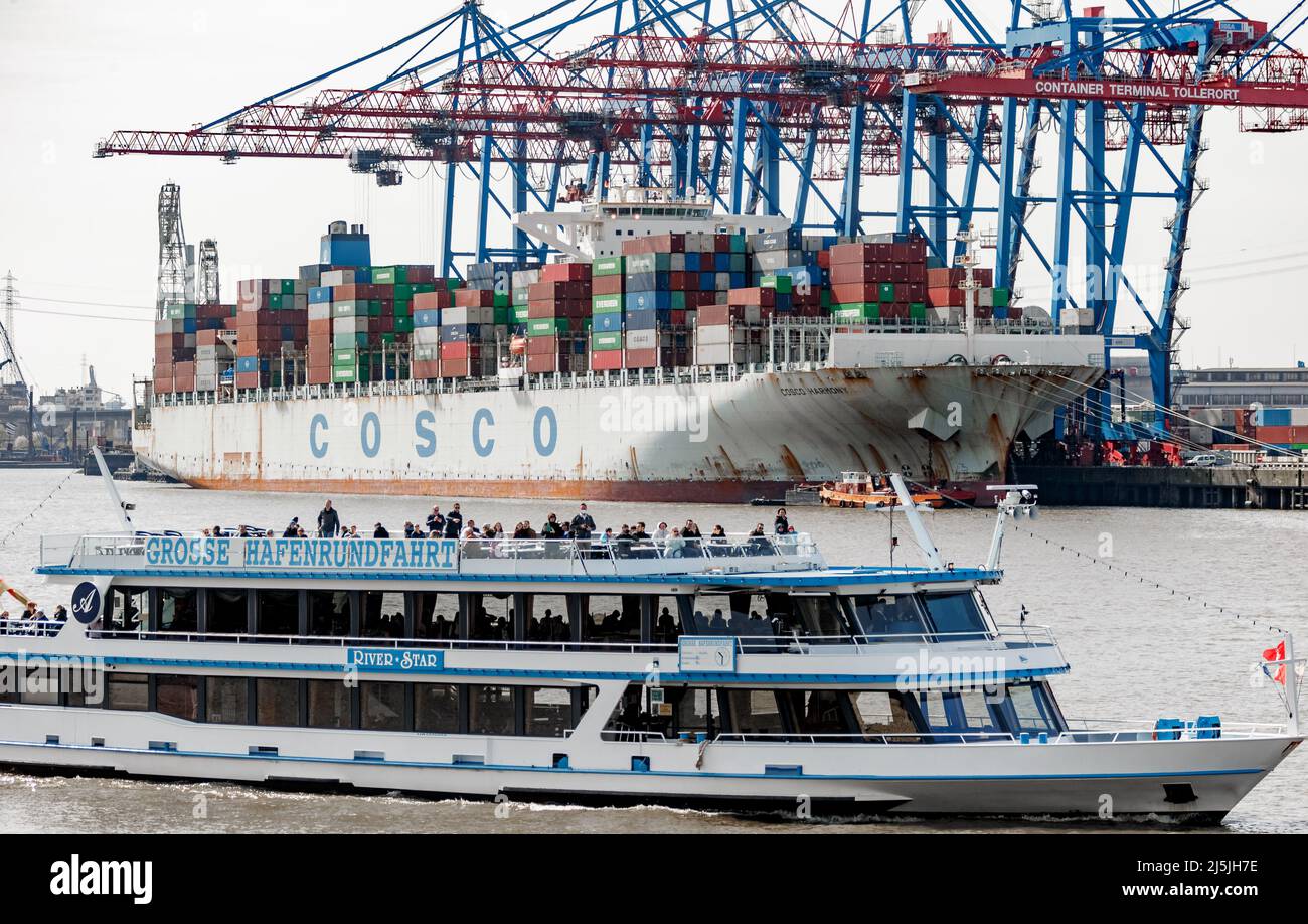 Hamburg, Germany. 21st Apr, 2022. The harbor cruise ship River Star ...