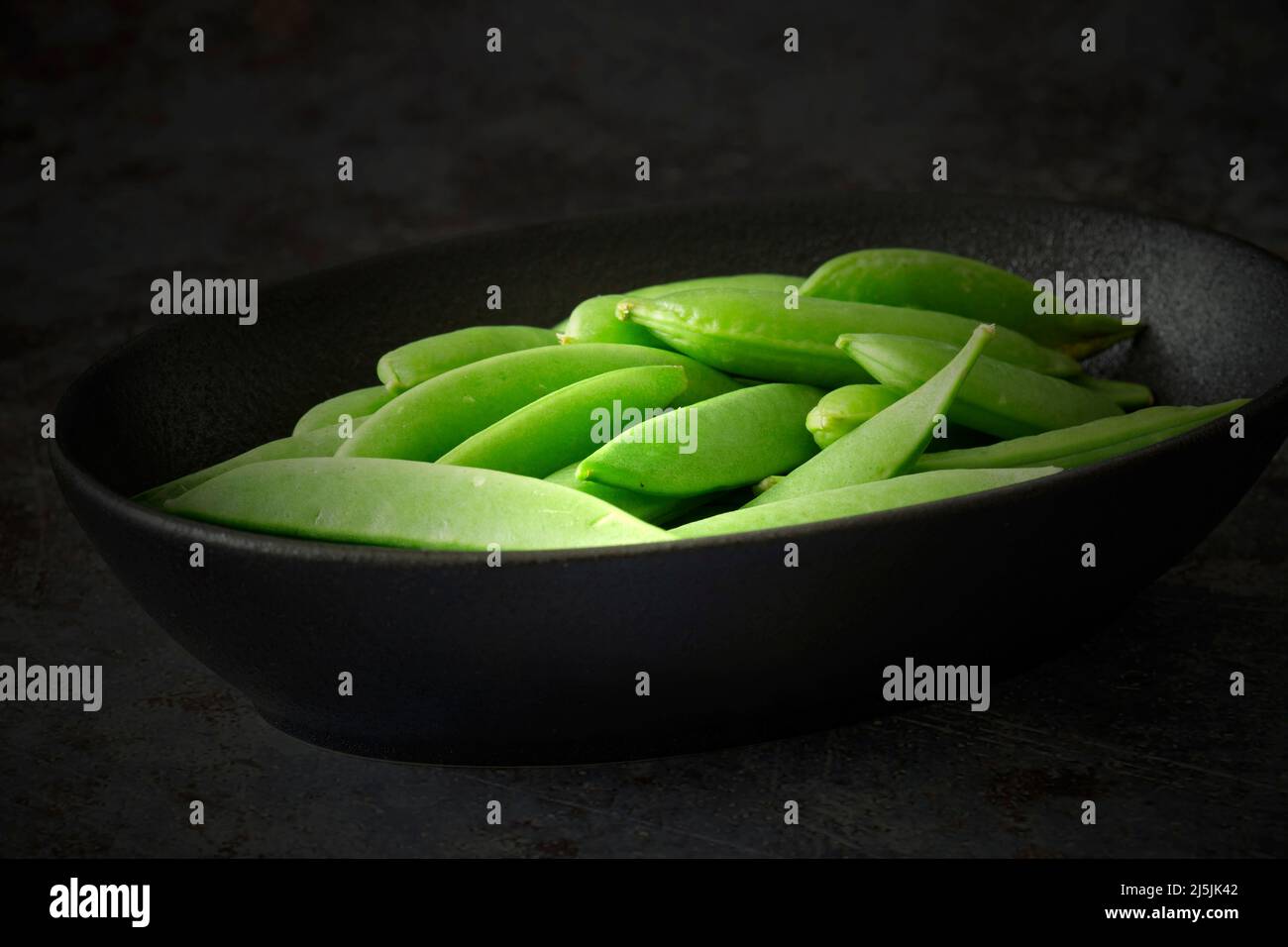Sugar snaps hi-res stock photography and images - Alamy