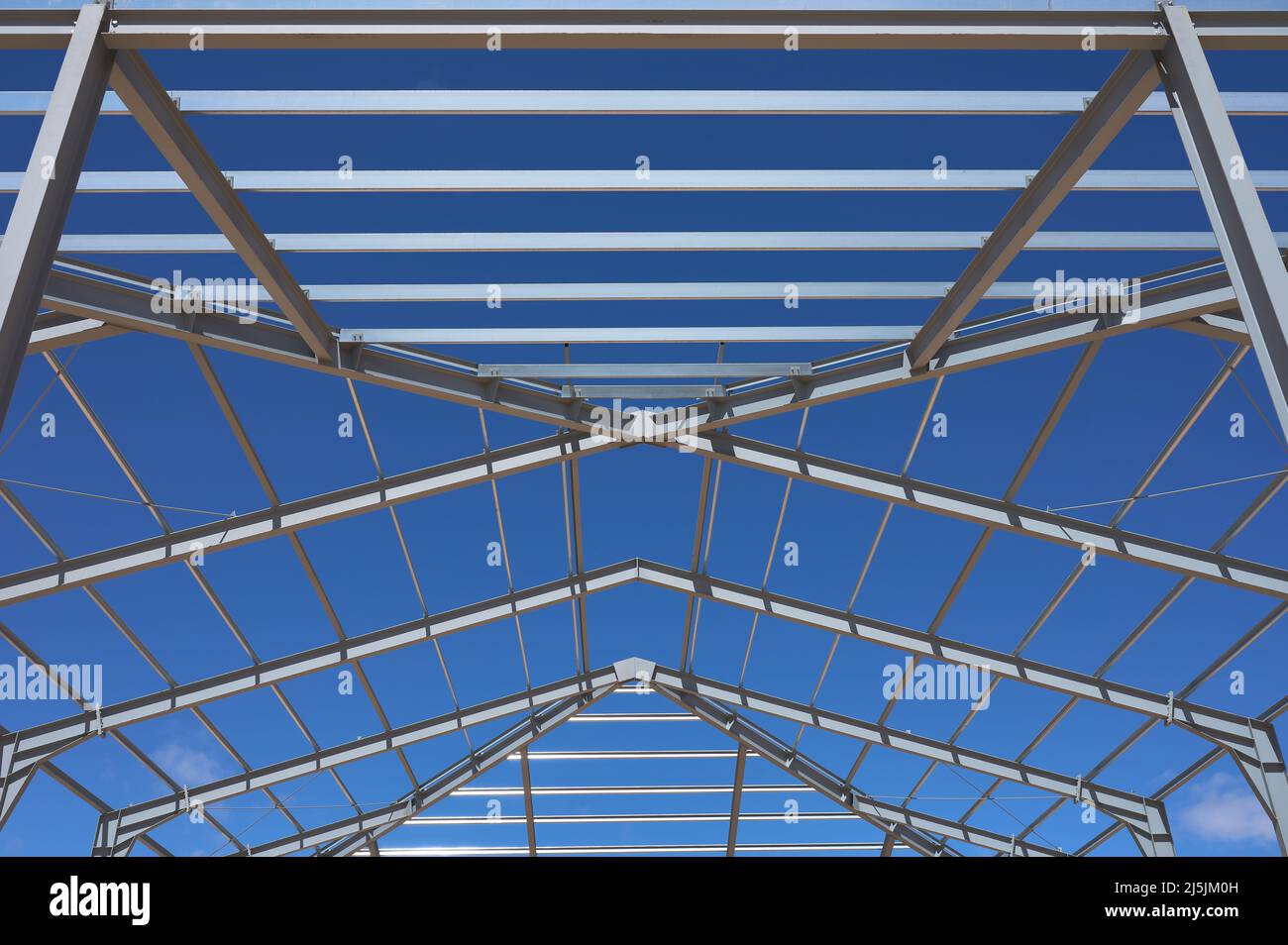 Skeleton frame skyscraper hi-res stock photography and images - Alamy