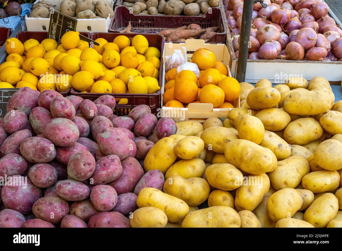 Sweet potato sale market hi-res stock photography and images - Alamy