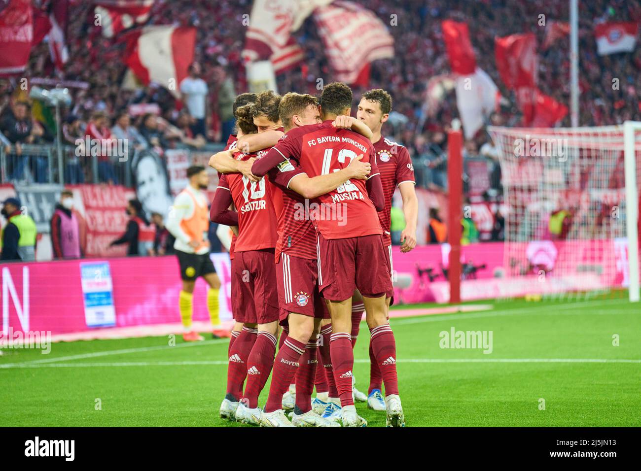 Bvb 2022 team hi-res stock photography and images - Alamy