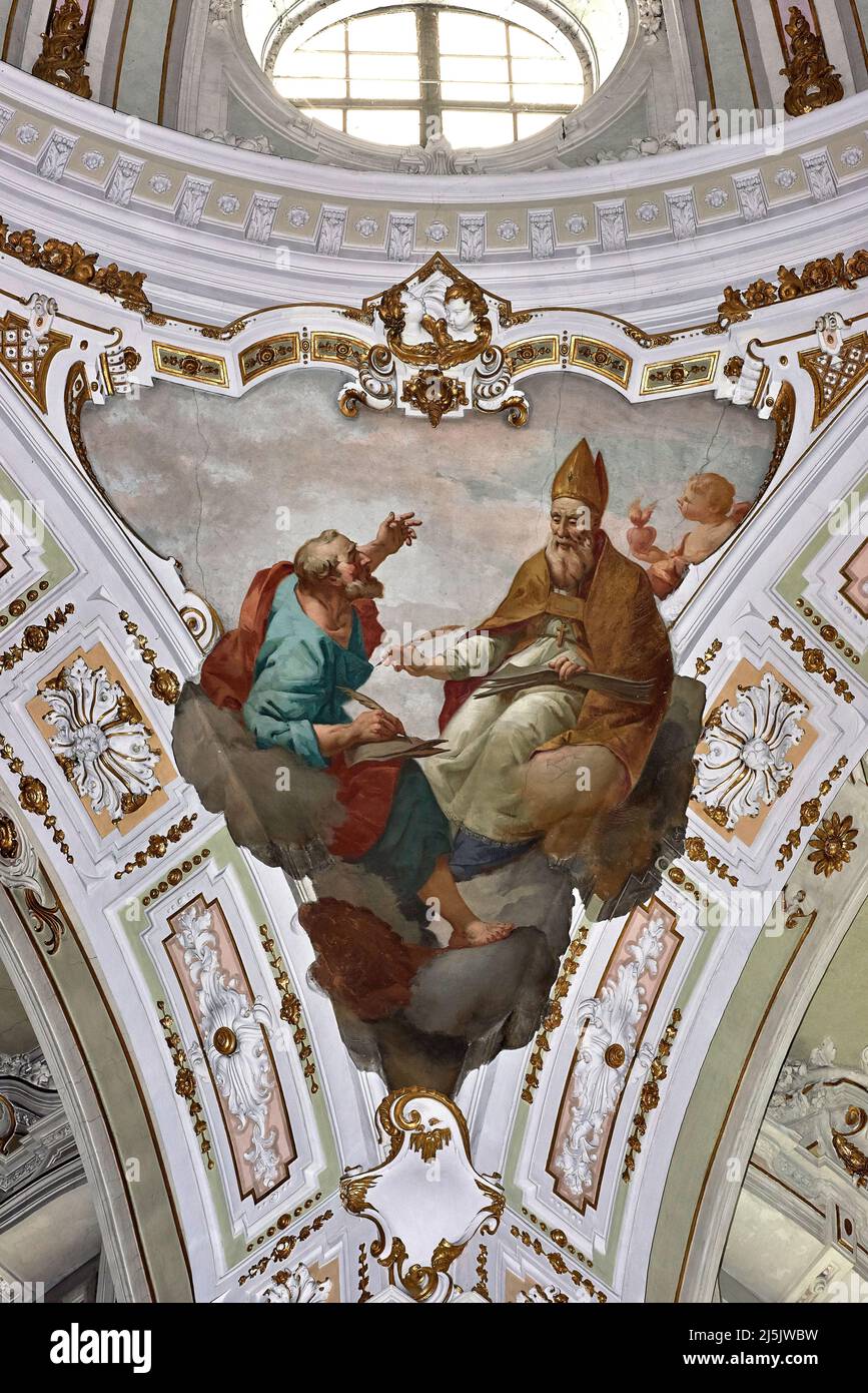 Cappella parrocchiale hi-res stock photography and images - Alamy