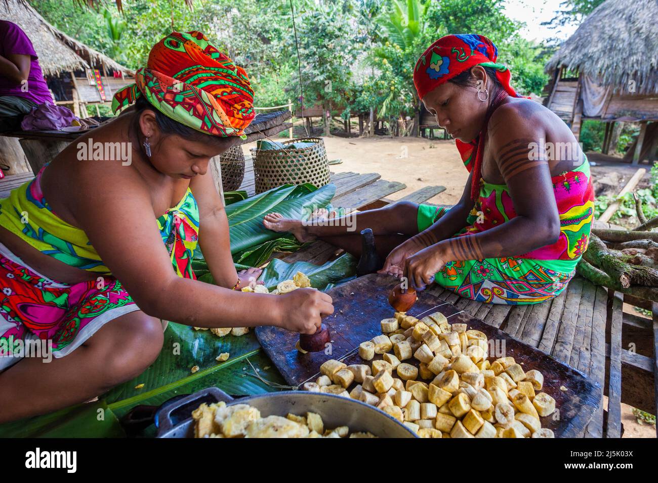Embera village panama hi-res stock photography and images - Alamy