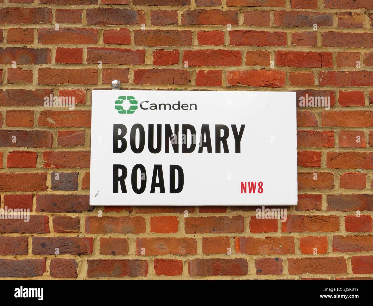 England boundary sign hi-res stock photography and images - Alamy