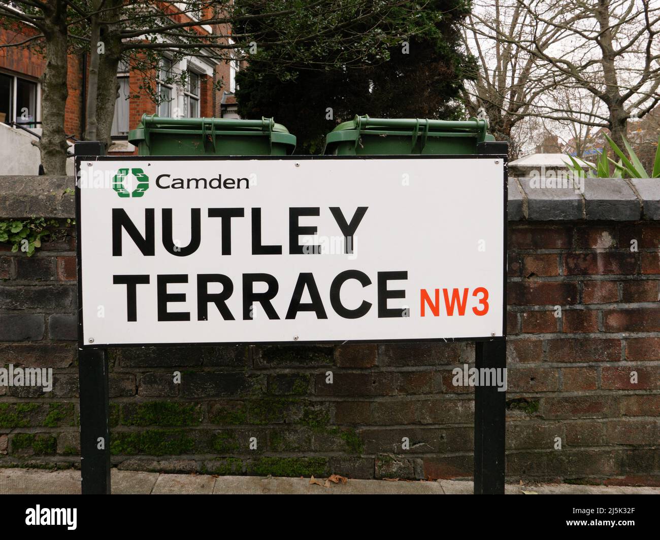 Nutley uk hi-res stock photography and images - Alamy