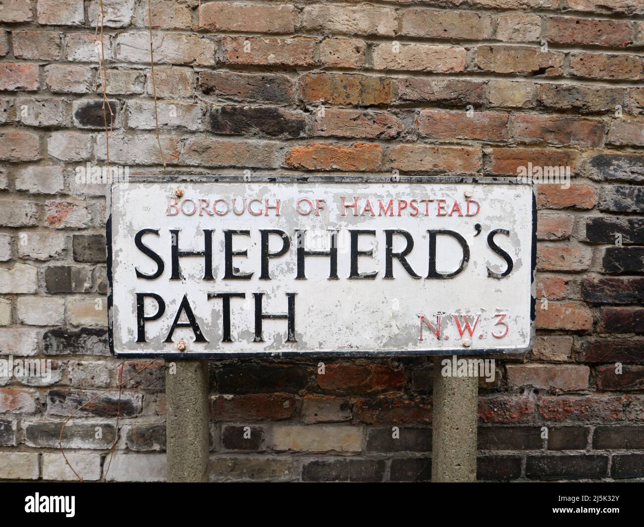 Hampstead street sign hi-res stock photography and images - Alamy