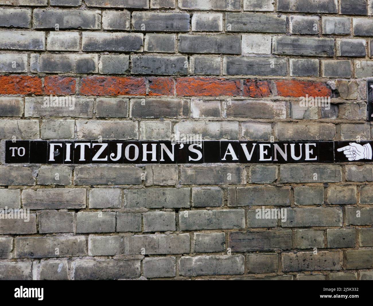 Close up street name sign avenue hi-res stock photography and images ...