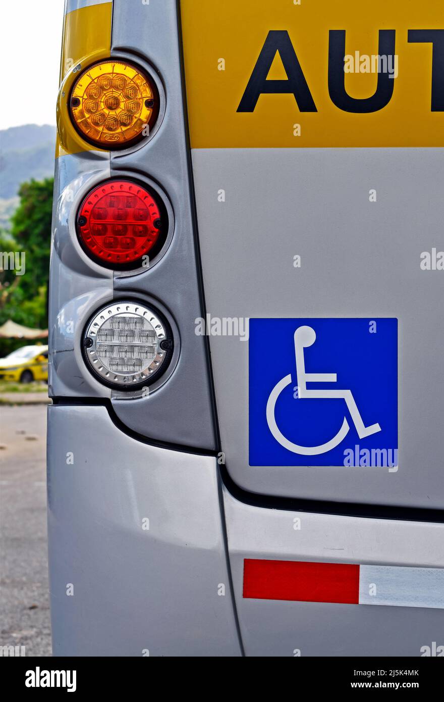 School bus back with wheelchair pictogram Stock Photo - Alamy