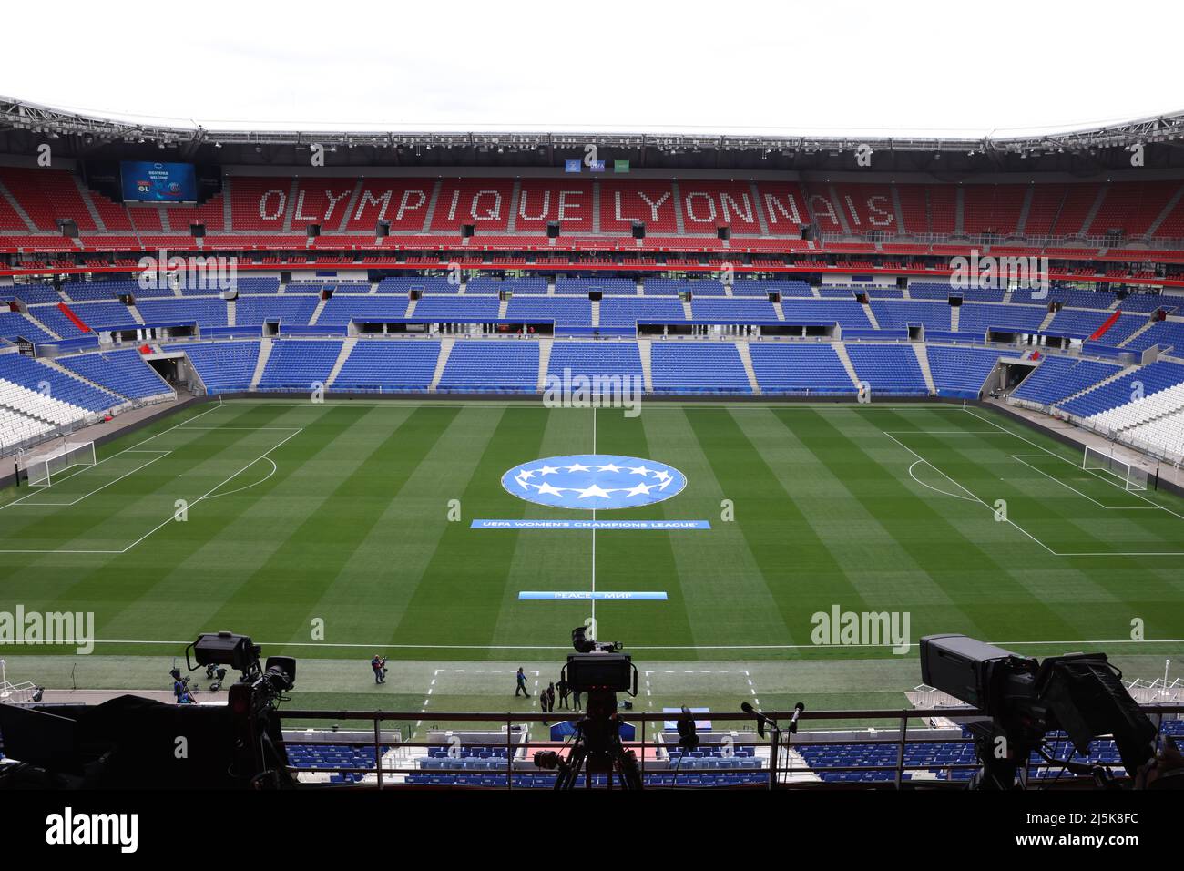 Ol stadium lyon general view hi-res stock photography and images - Alamy