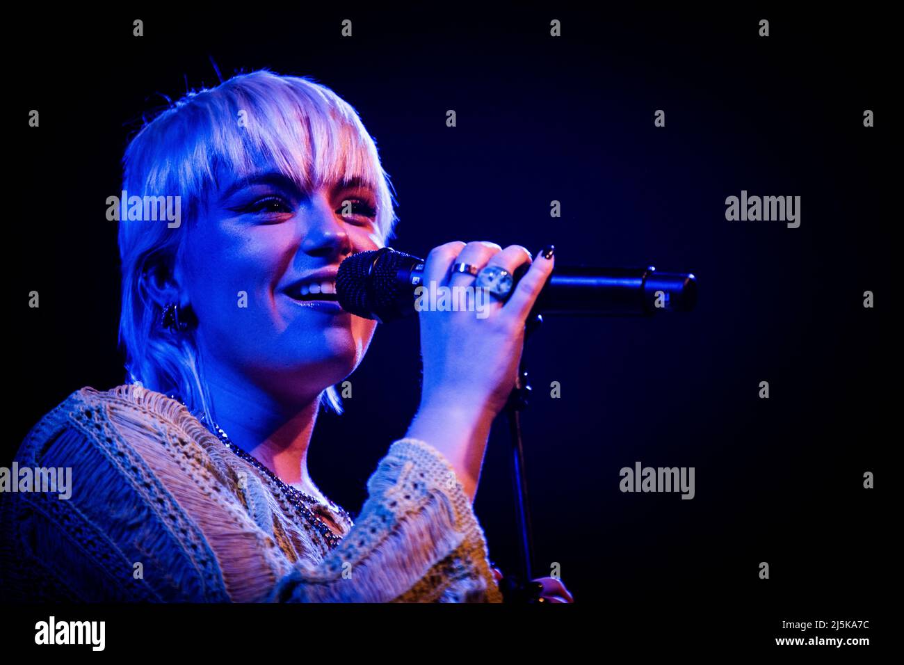 Sody singer hi-res stock photography and images - Alamy