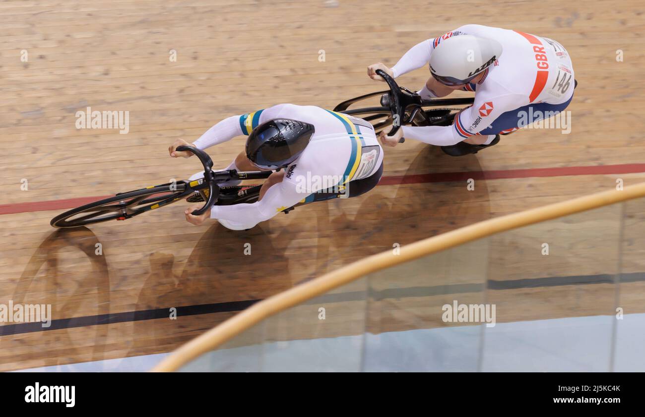 Men's Sprint Quarterfinals Matthew Richardson (AUS) finishes first ...