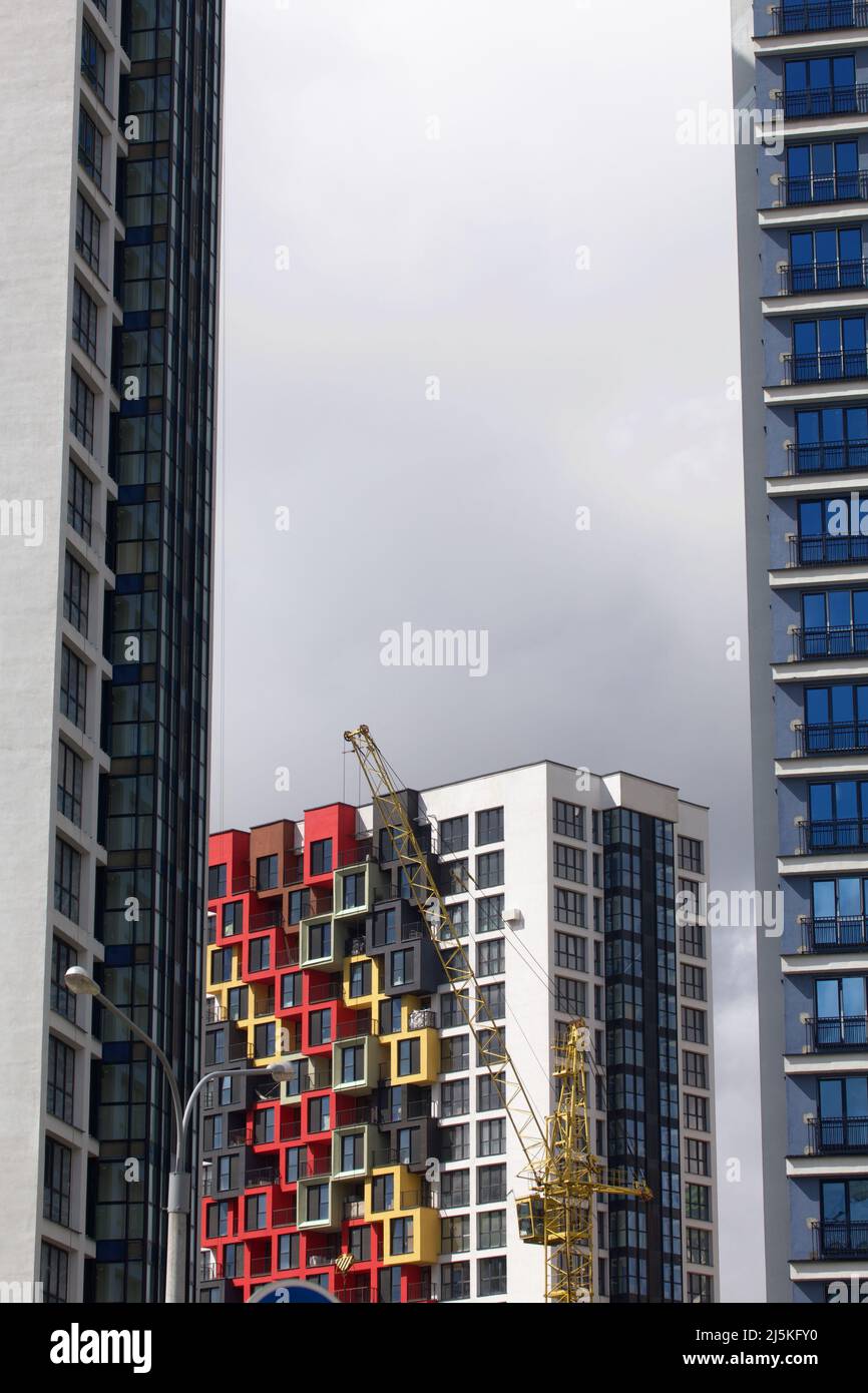 Construction of multi-storey buildings. Modern multi-storey building ...