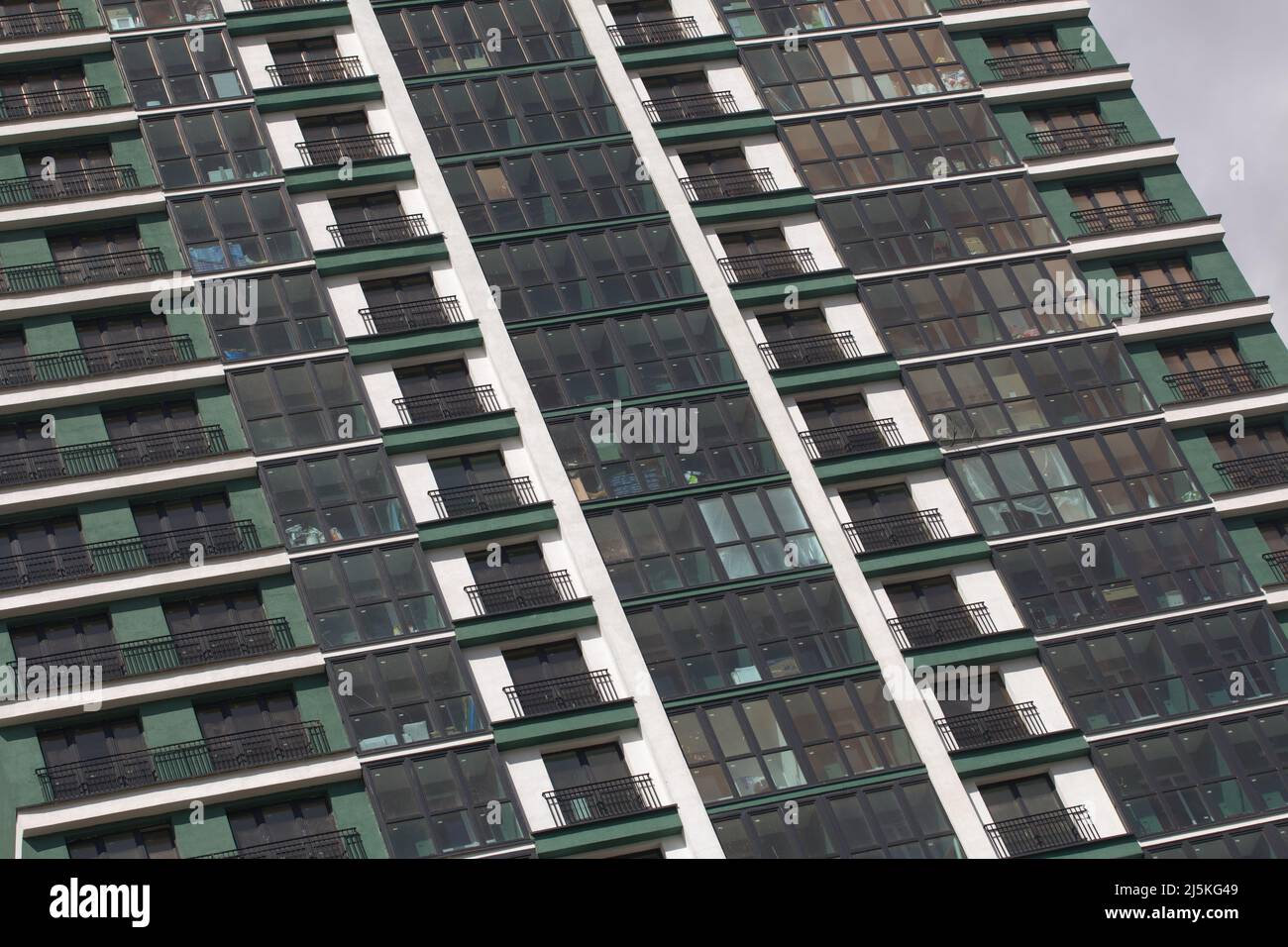 Construction of multi-storey buildings. Modern multi-storey building ...